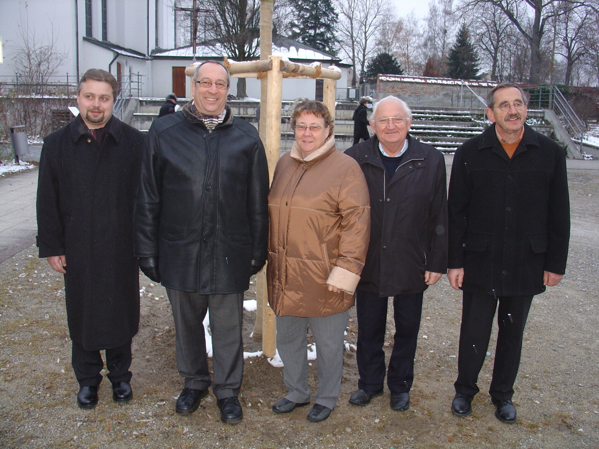 Ein Ahornbaum für Monsignore Weiß - Gersthofen