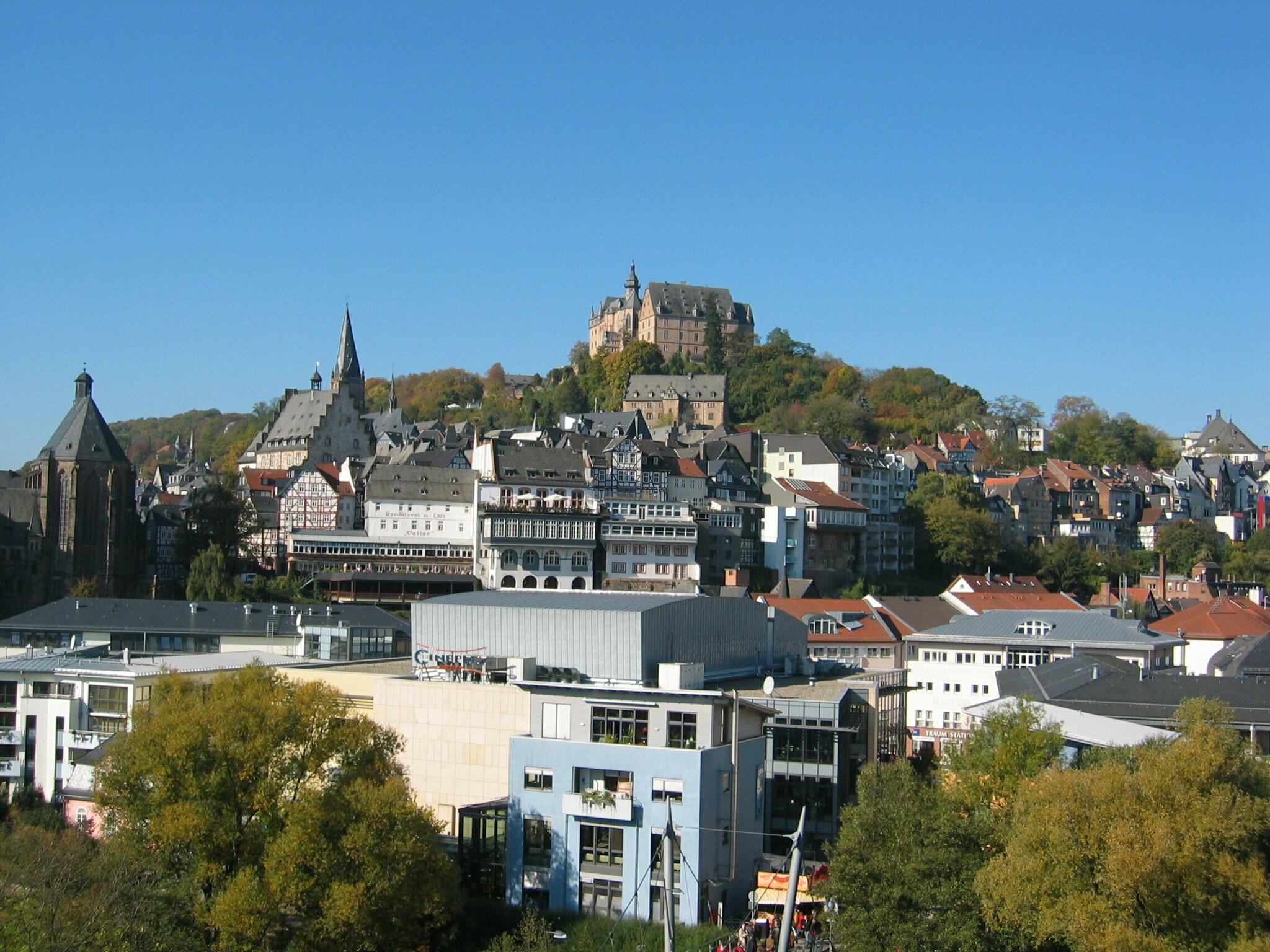Riesenrad ermöglichte ungewohnte Blicke auf die Marburger Altstadt ...