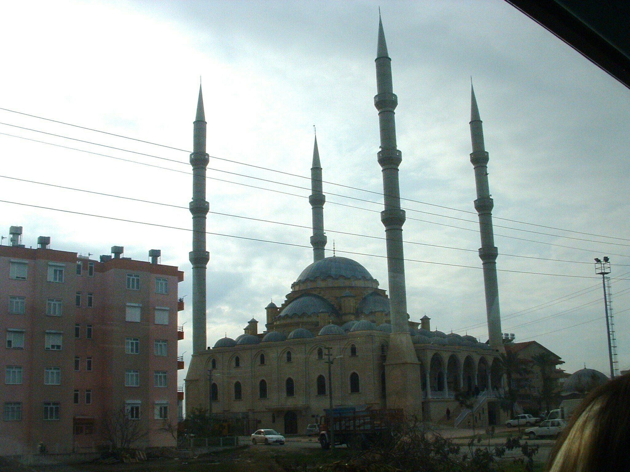 Besuch einer Moschee in Side (Türkei) - Springe
