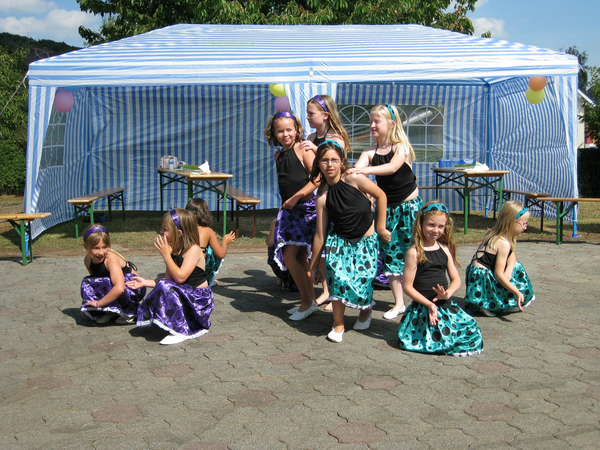 Dance & Fun Wenkbach e.V. - Tanzauftritte beim Sommerfest vom Alten ...