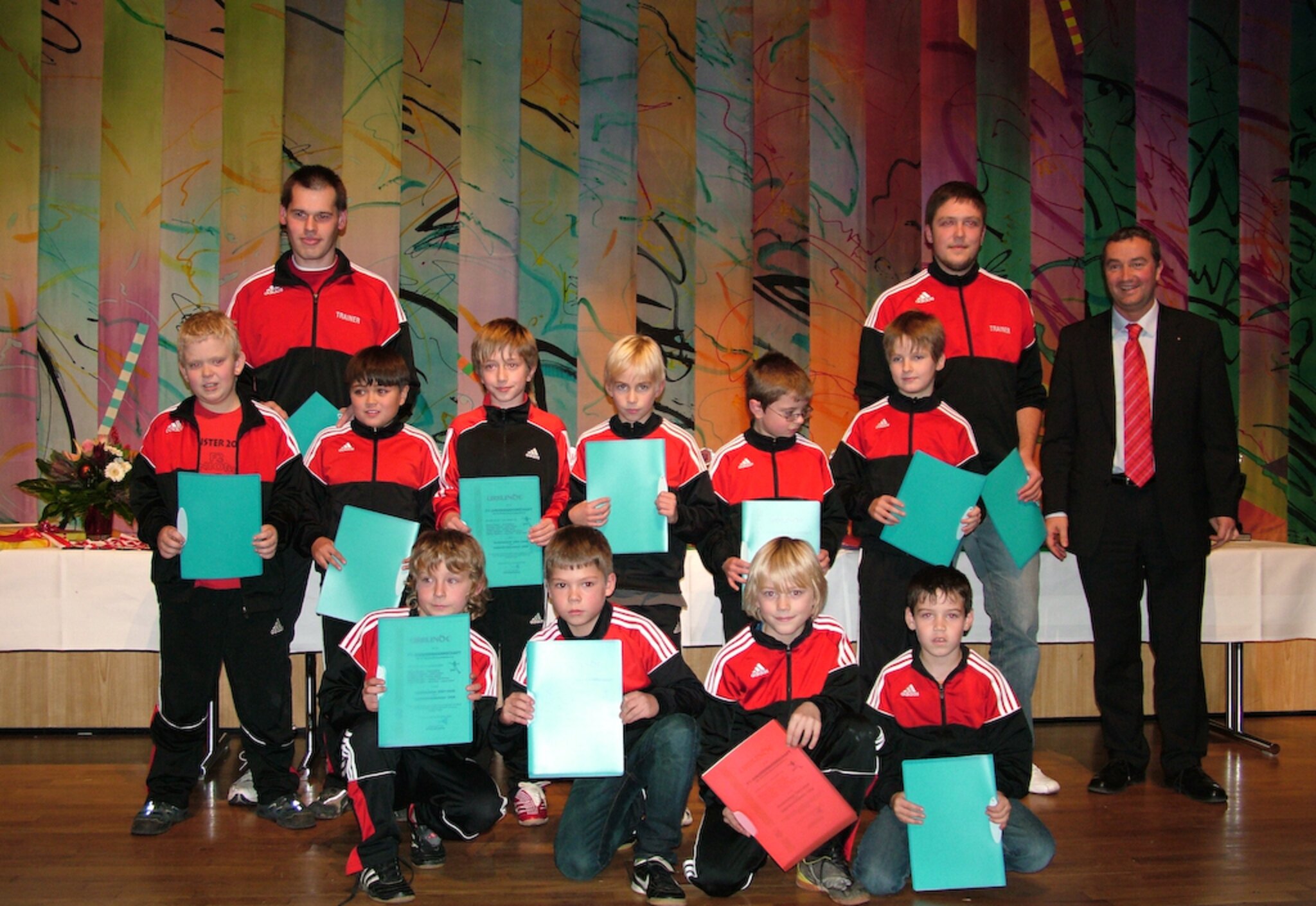 Stadt Günzburg ehrt erfolgreiche Junioren-Teams der SG Reisensburg ...