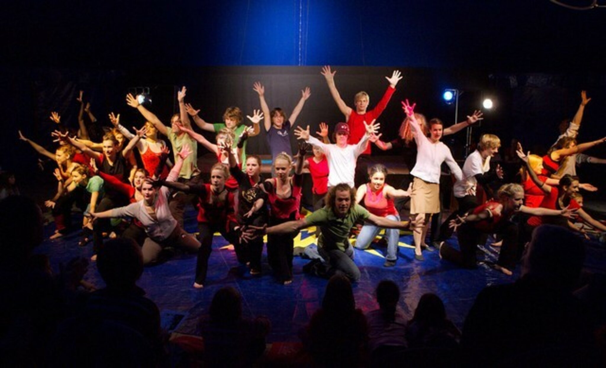 Niedersächsischer Jugendzirkus - Circ' A Holix - - Garbsen