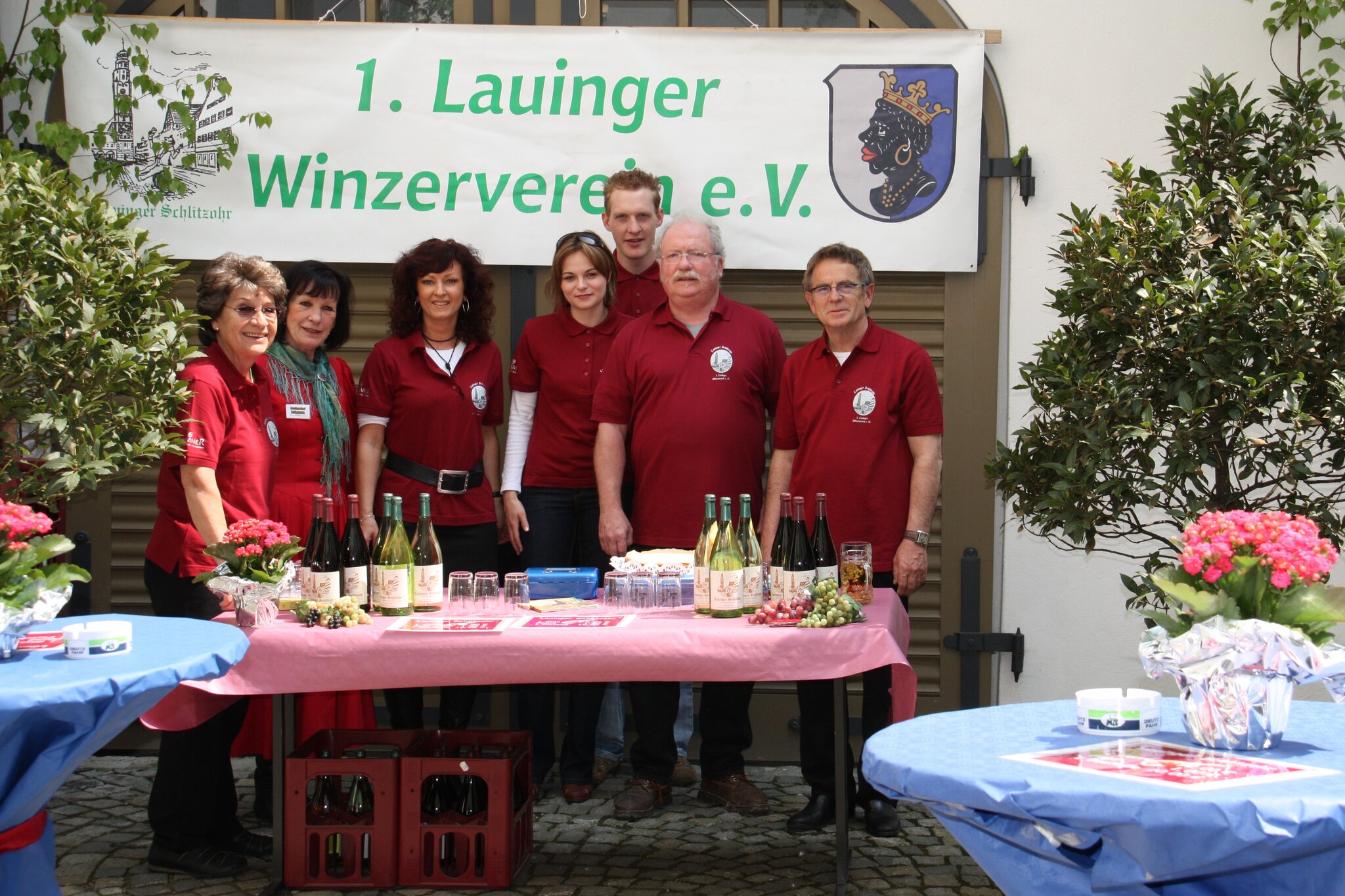 Lauinger Winzer im neuen Outfit - Lauingen (Donau)