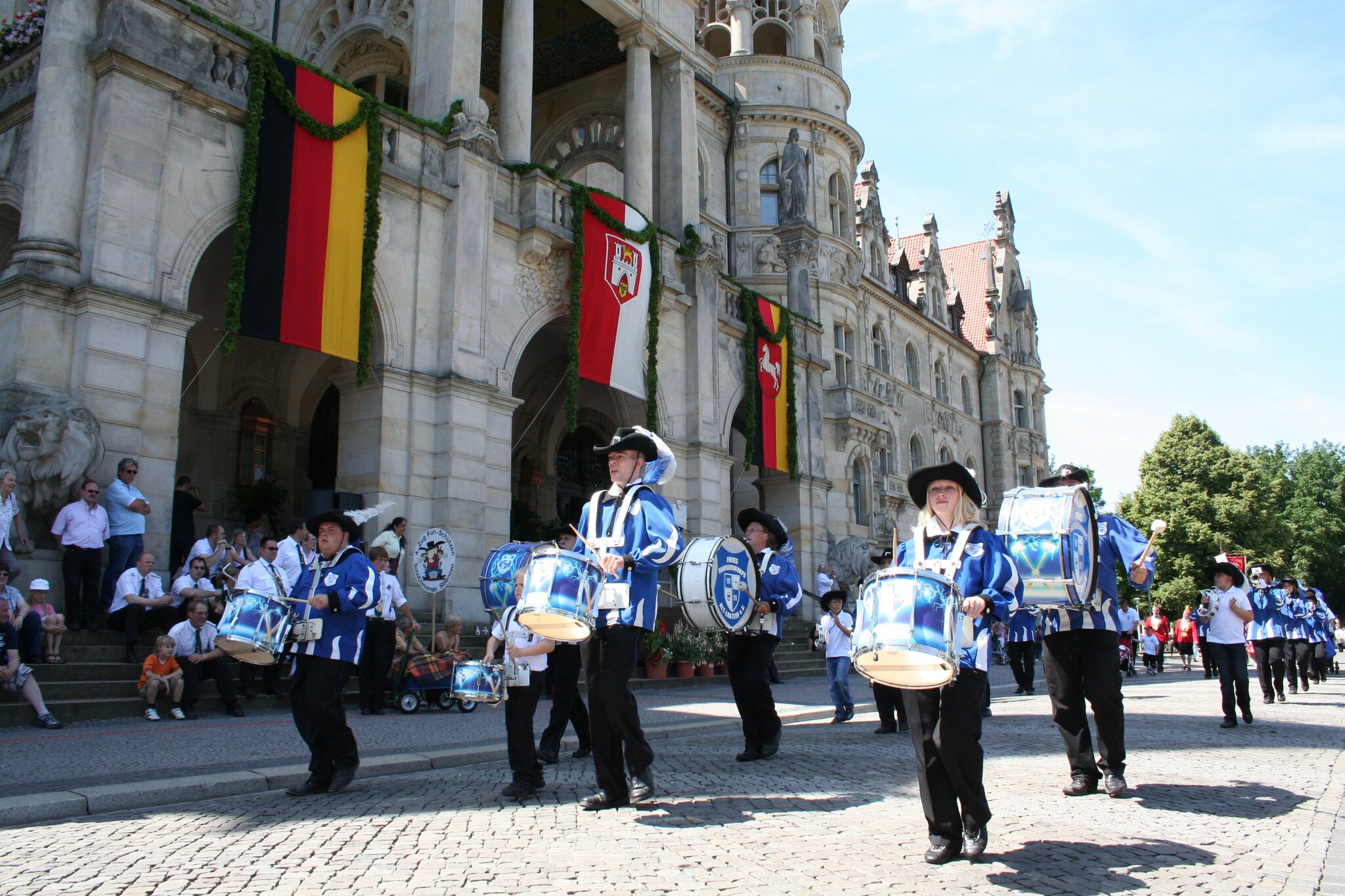 Freies Fanfarenkorps Alt-Laatzen e. V. 1991 nimmt am größten ...