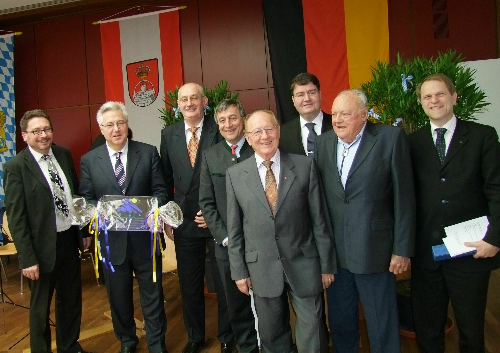 Eine Erfolgsgeschichte wird gefeiert: Festakt zum 25. Betriebsjubiläum ...