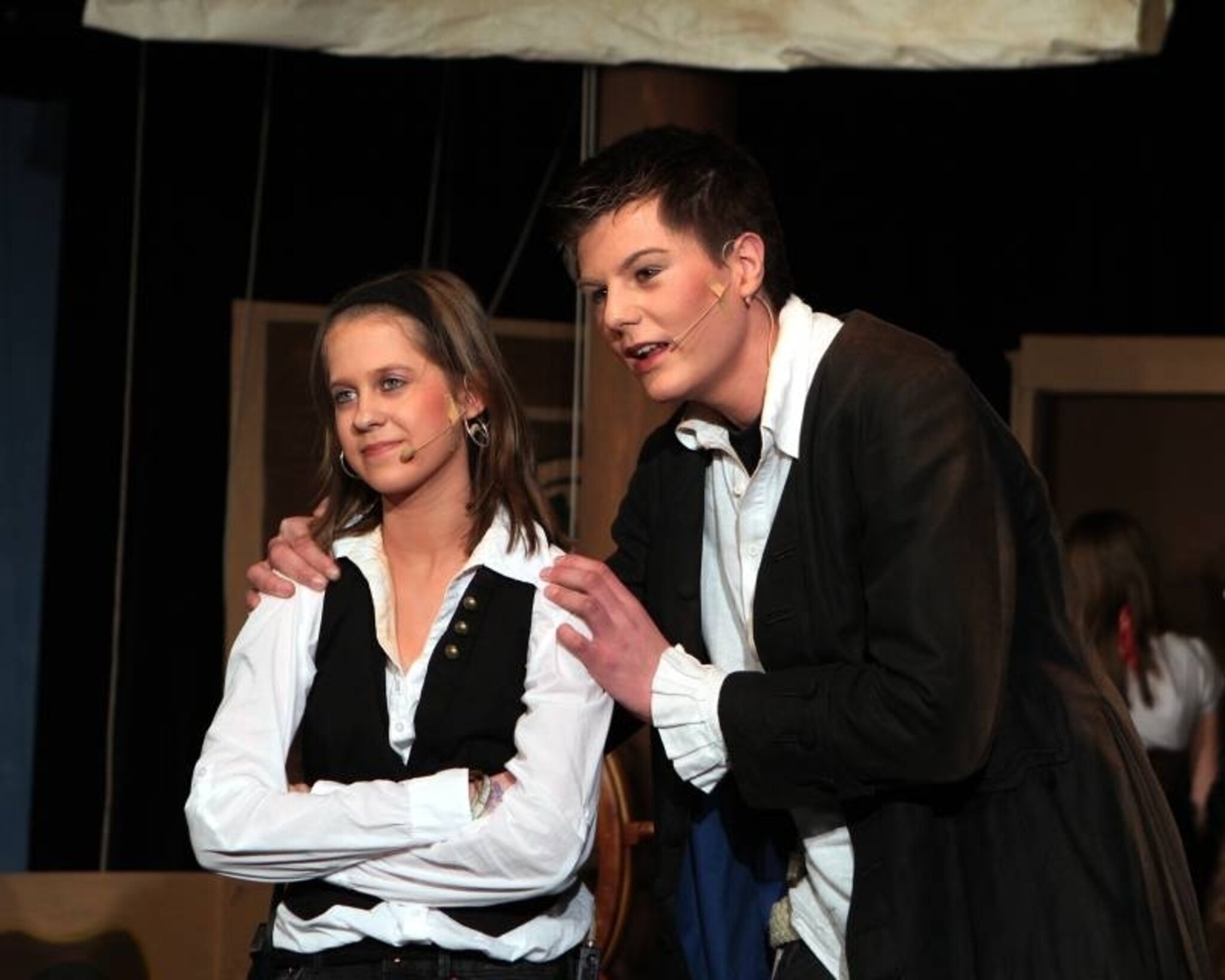 Premiere "Haifischkacke" : Jugendensemble des Wehlheider Hoftheaters unter der Regie von Gerd ...