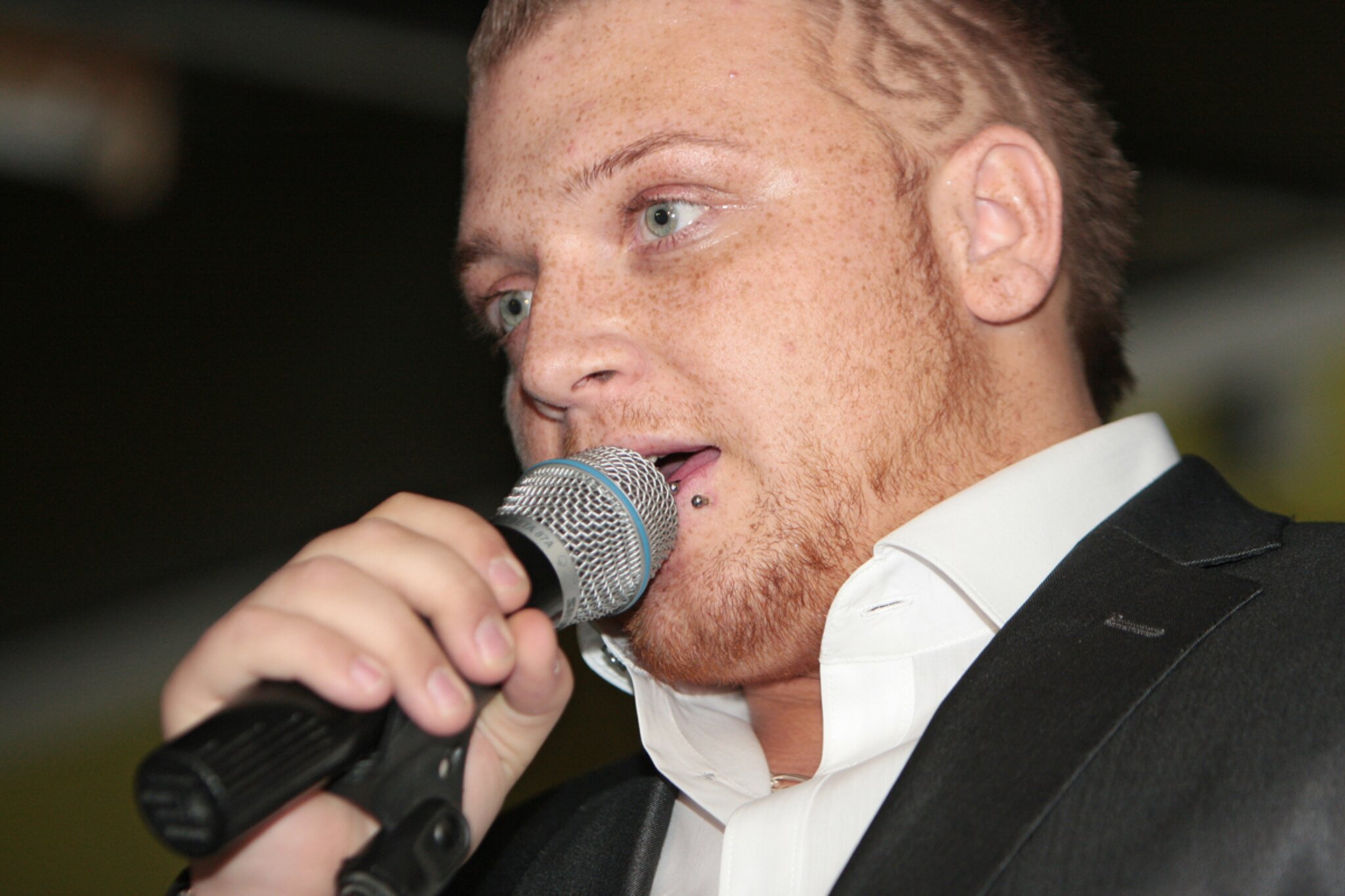 DSDS: Enttäuschender Live-Auftritt von Menowin Fröhlich - Fürstenfeldbruck