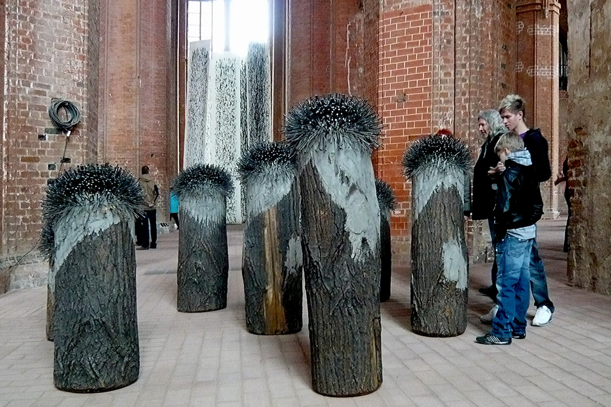 Günther-Uecker-Ausstellung (2/6): Objekte mit Nägeln - Wismar