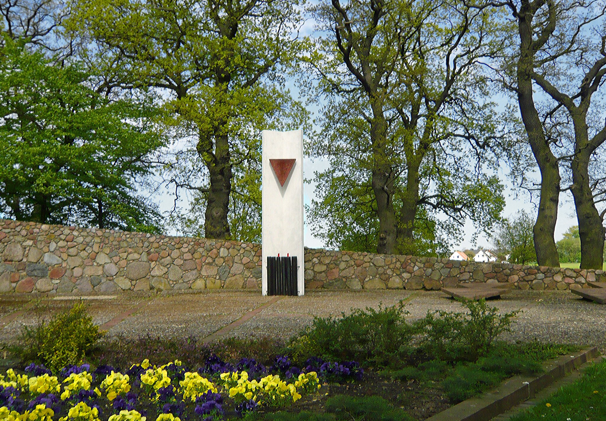 Mahnmal zum Gedenken an die Schiffskatastrophe 1945 - Insel Poel