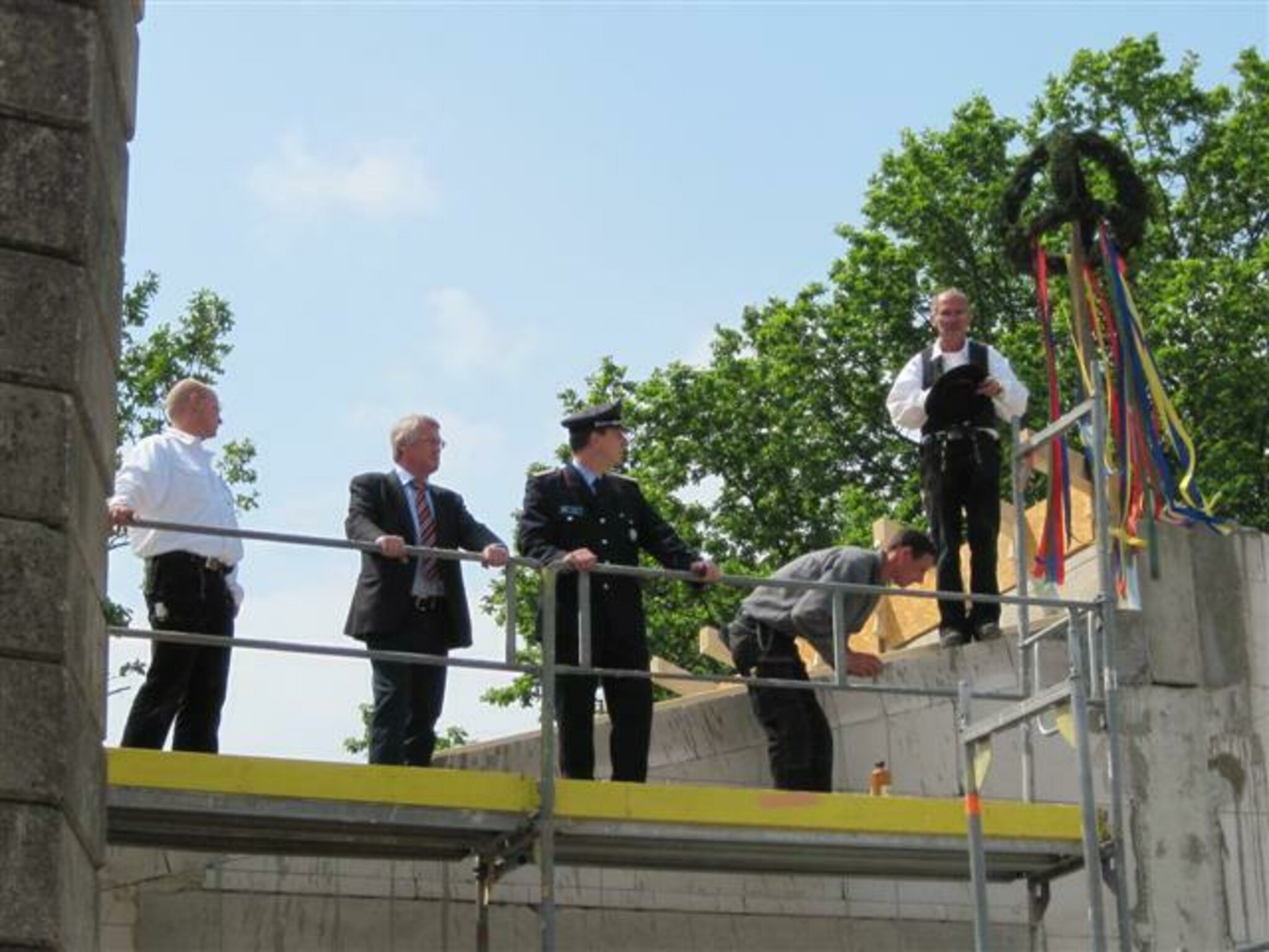 Richtfest am Feuerwehrhaus Heessel - Burgdorf Richtfest am Feuerwehrhaus Heessel - Burgdorf