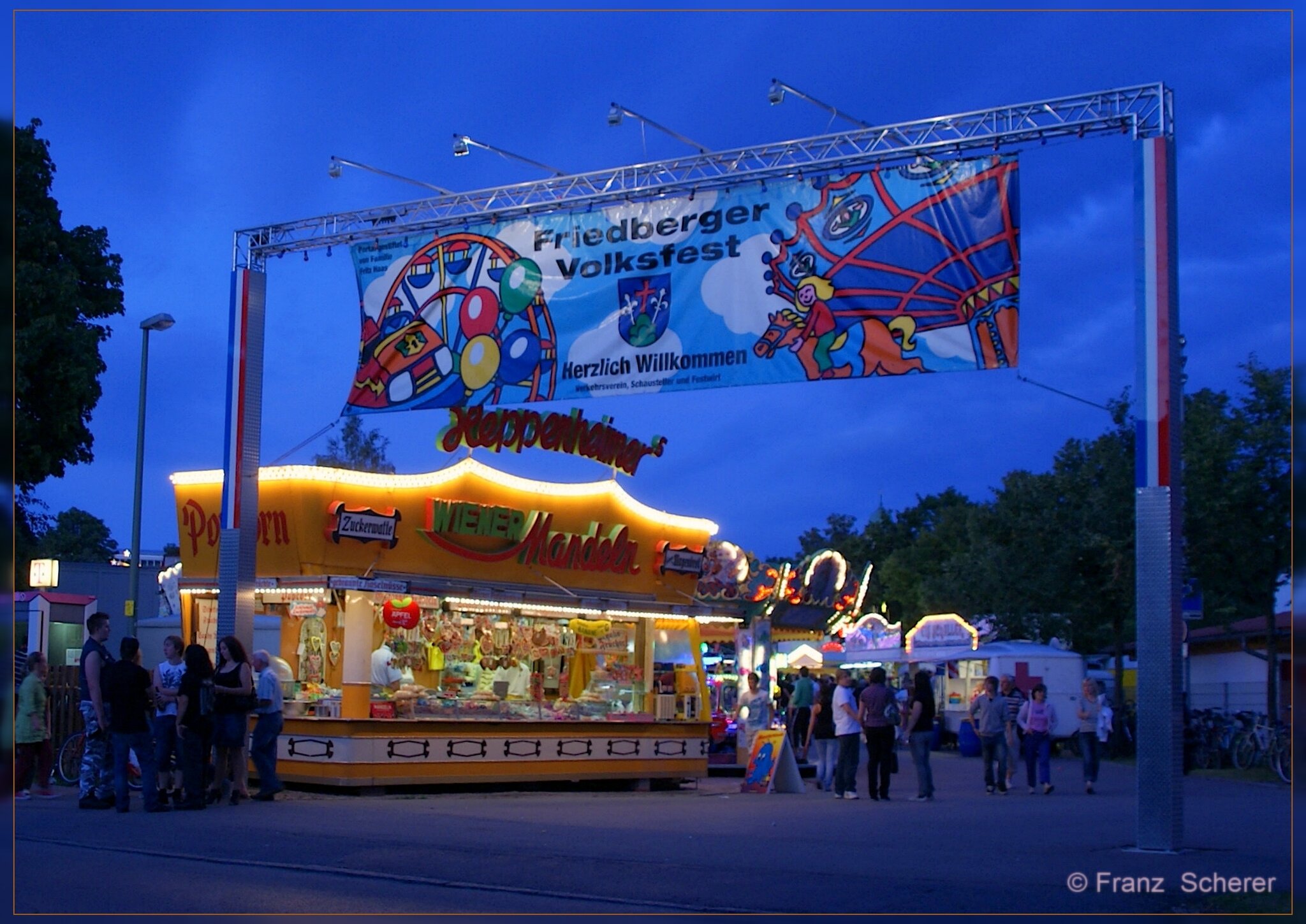 Friedberger Volks- und Heimatfest 2010 - Abends, wenn die Lichter funkeln - Friedberg