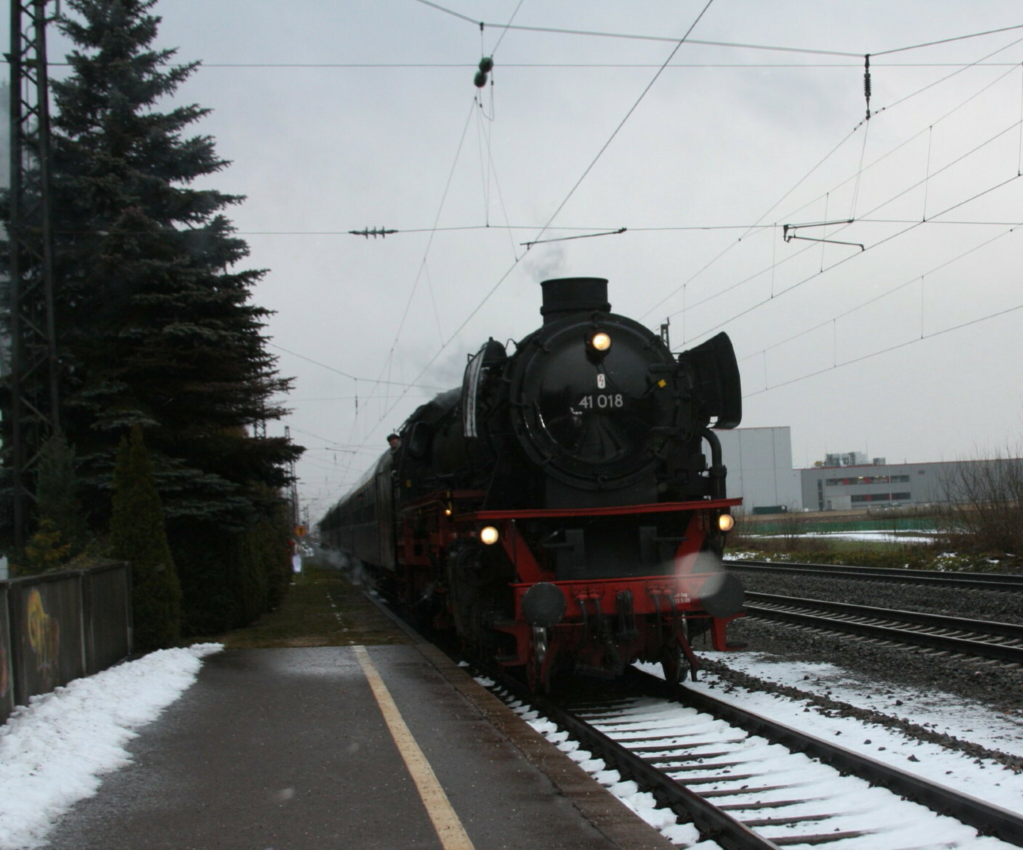 Merhzweckdampflok 41 018 macht Tankstop in Gersthofen - Gersthofen