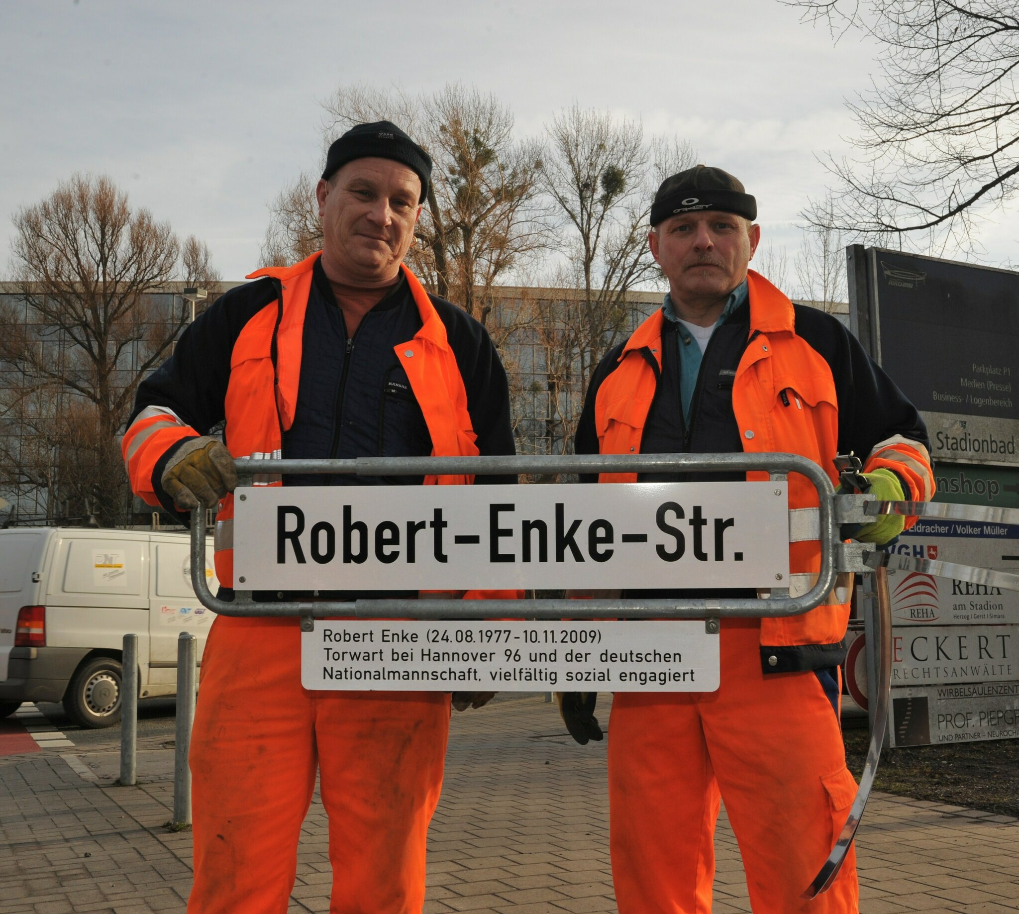 Robert Enke Strasse 1