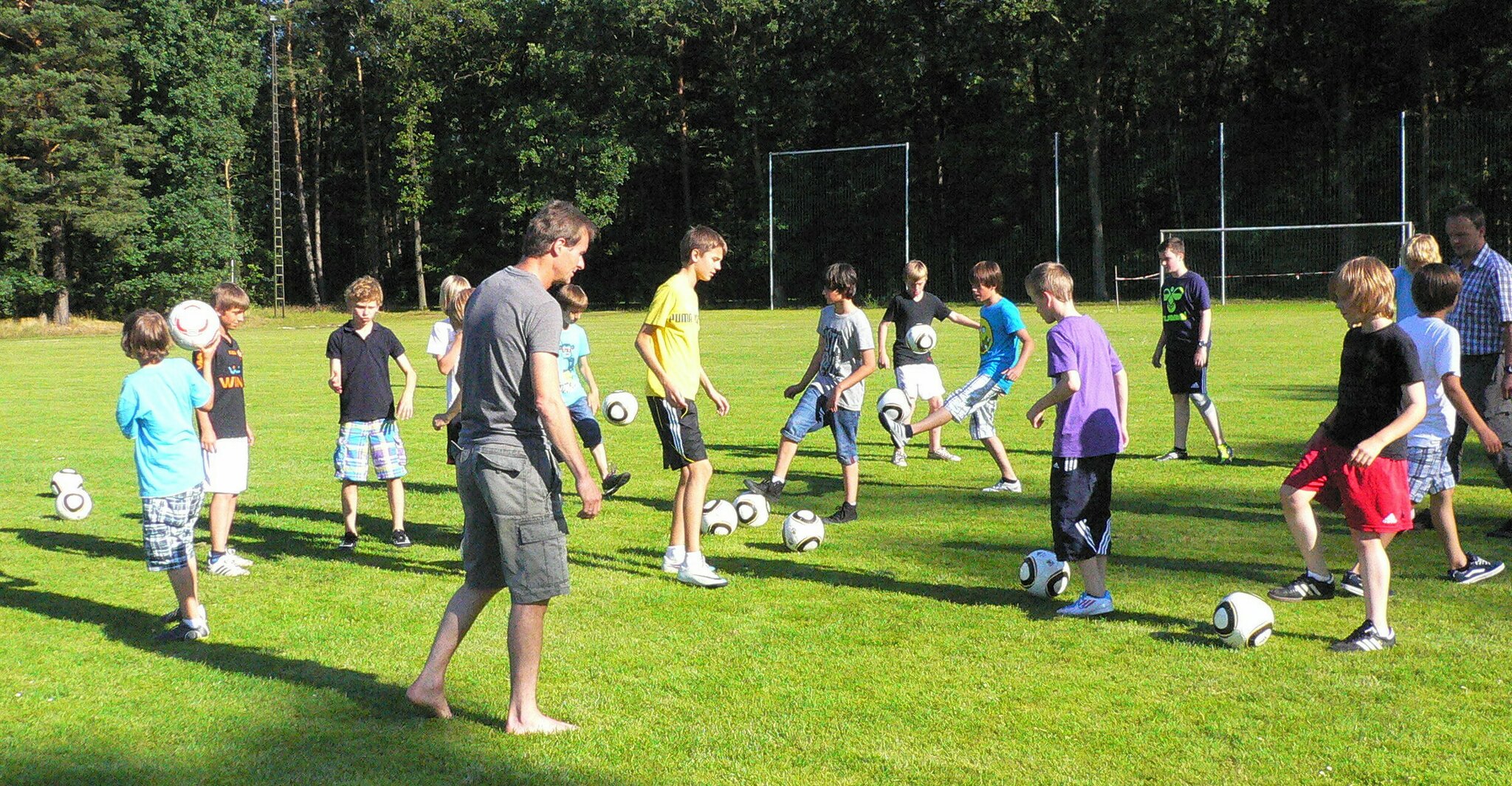 Nachwuchskicker der D-Jugend vom DFB Stützpunkt Hannover-Ost - Burgwedel