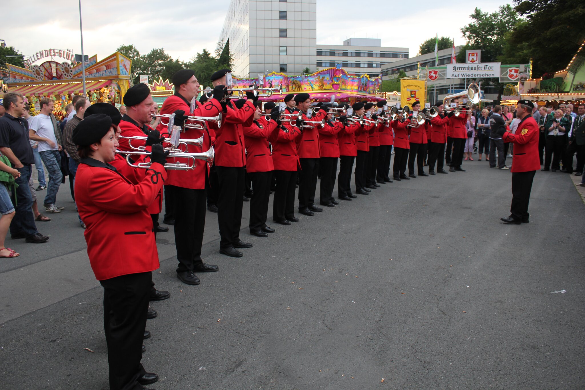 Fanfaren-Corps Laatzen e.V. auf dem Schützenfest Hannover - Laatzen