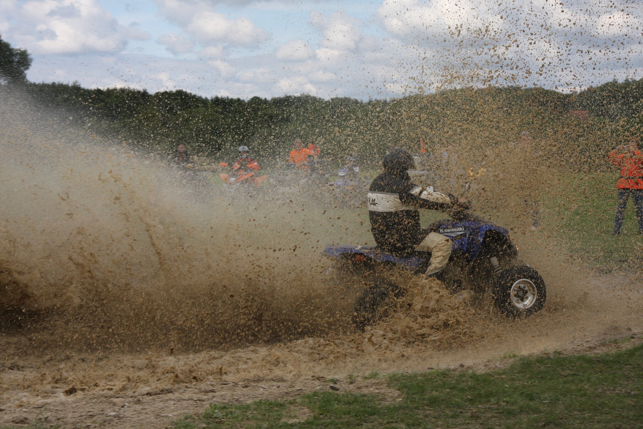 Quad Show der „Quad Hawks“ beim Reit- und Fahrverein Thierhaupten/Ötz e ...
