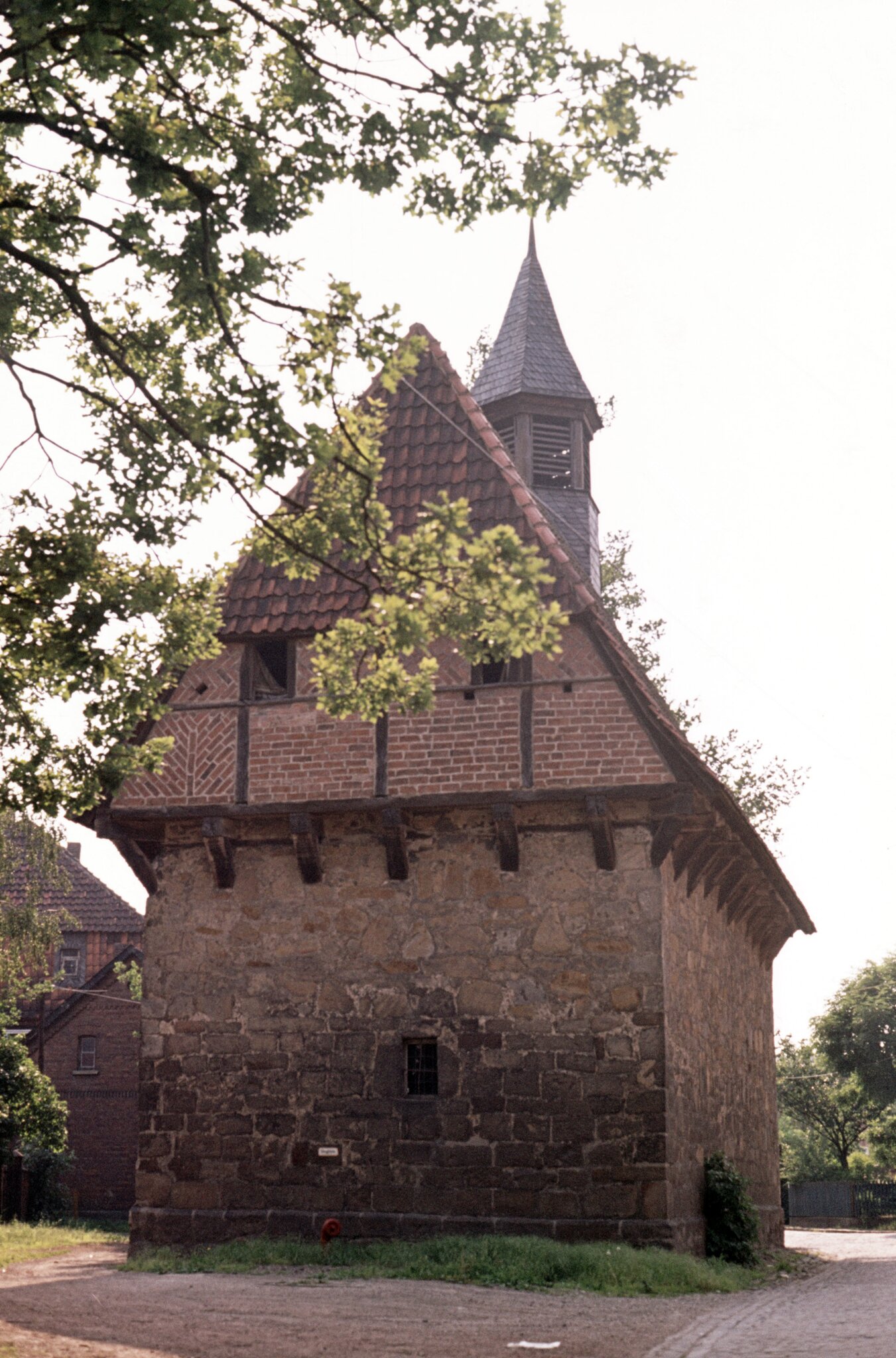 Spaziergänge in der Leineaue: Hemmingens Kapelle bot im Mittelalter ...