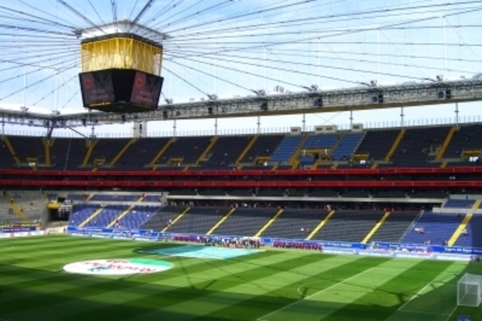 Reise ins Auenland und Heimspiel im Waldstadion - Frankfurt am Main