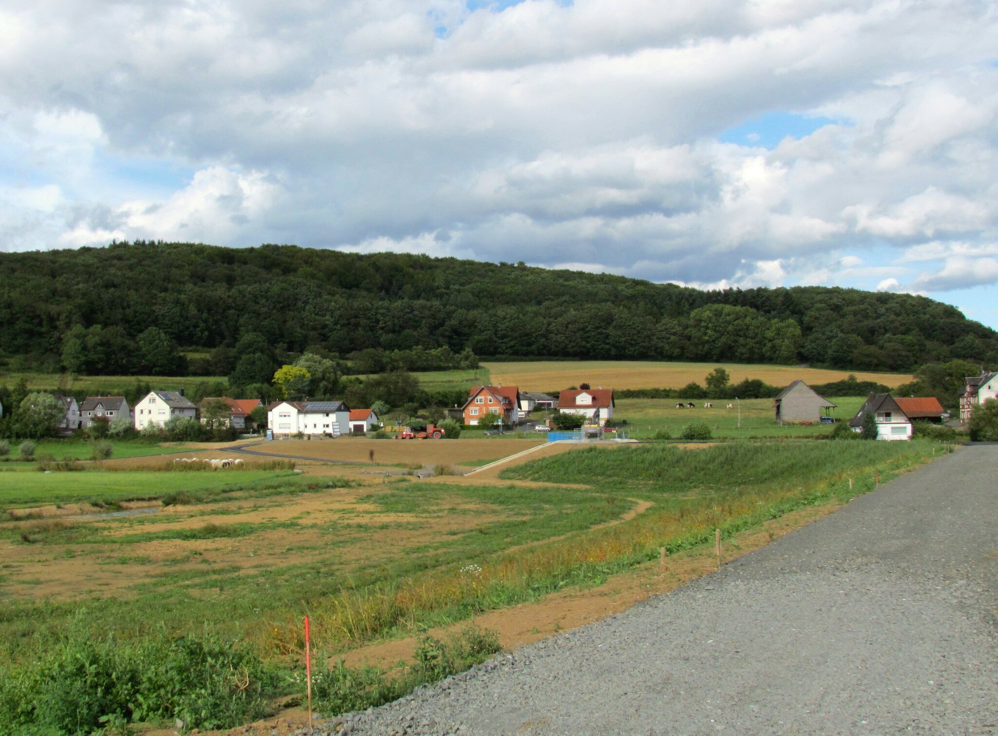 Der Salzböderadweg bei Lohra-Damm nimmt Form an... vorbei am ...