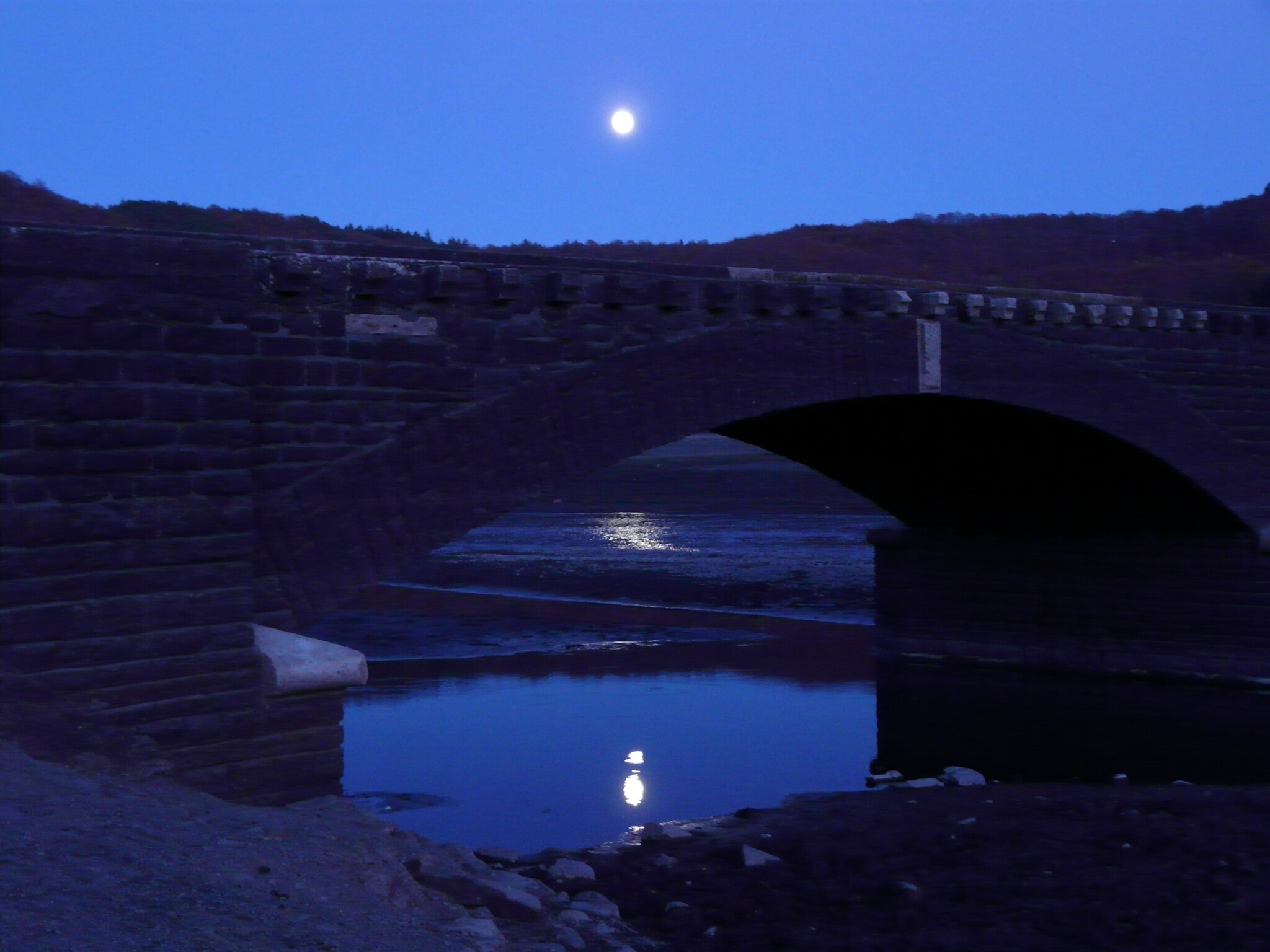 Mondbrücke Asel-Süd - Vöhl