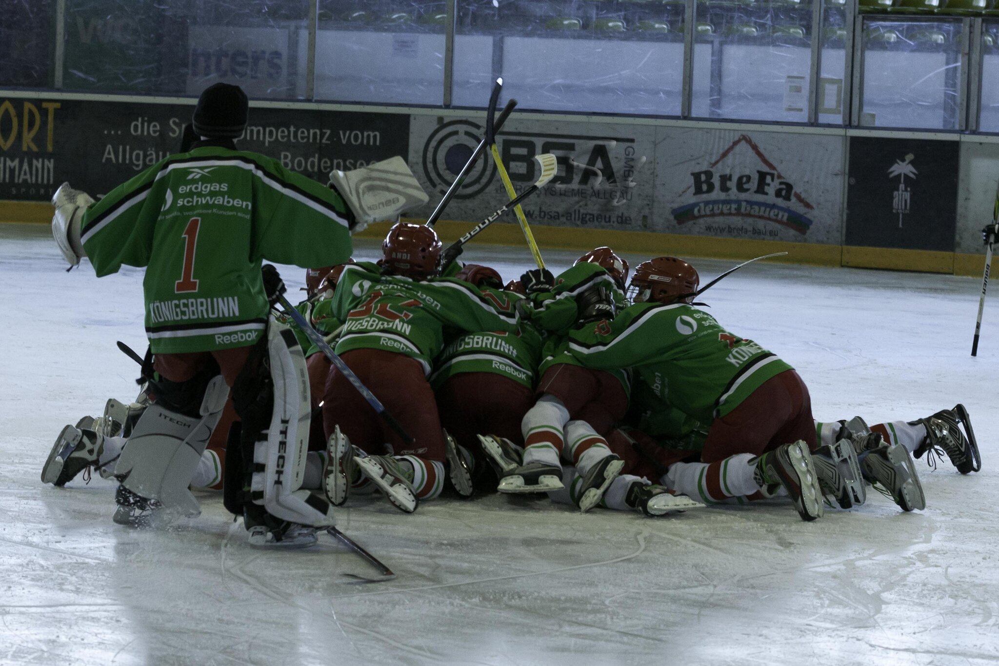 Eishockey – "Oppan Gangnam Style"-Tanz zum Kleinschülersieg - Königsbrunn