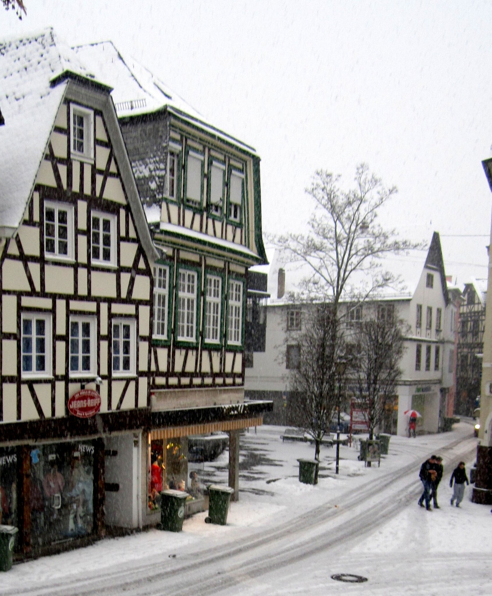 Der Winter ist zurück - Ein Blick aus meinem Fenster - Linz am Rhein