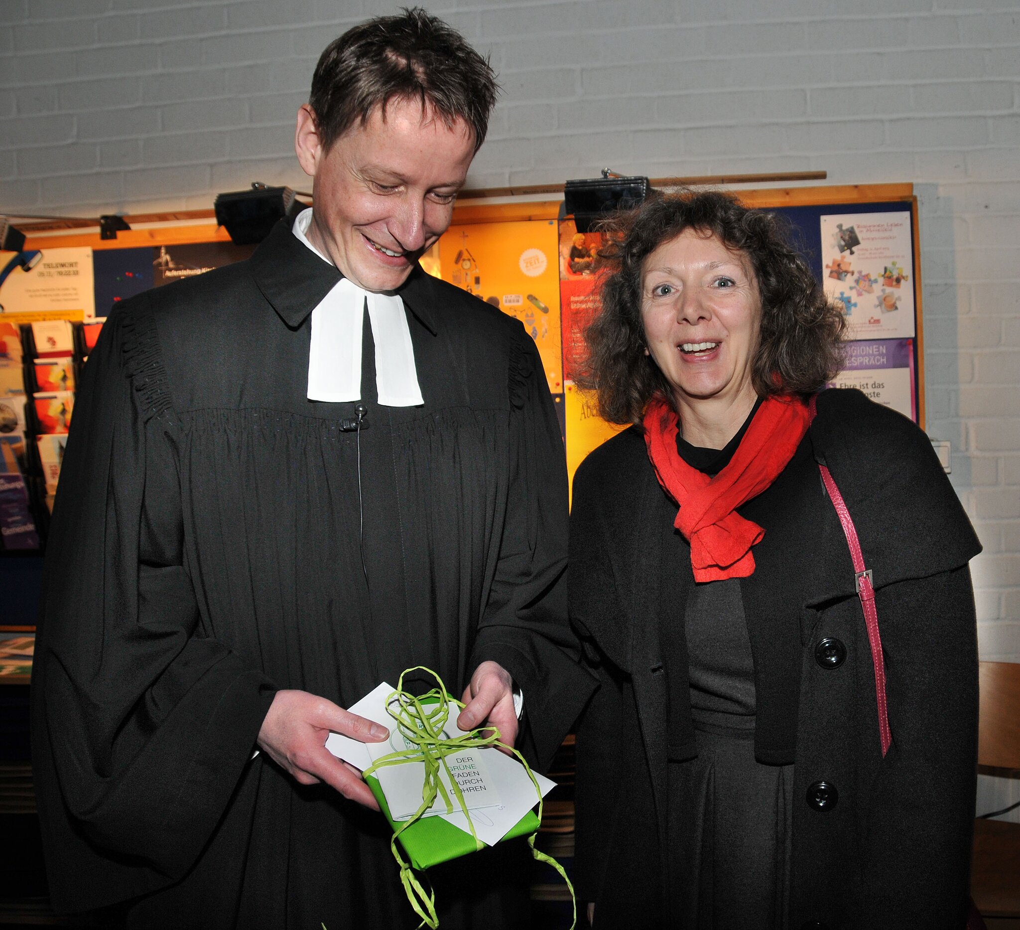 Neuer Pastor in der Auferstehungskirche: Feierlich wurde Michael Wohler ...