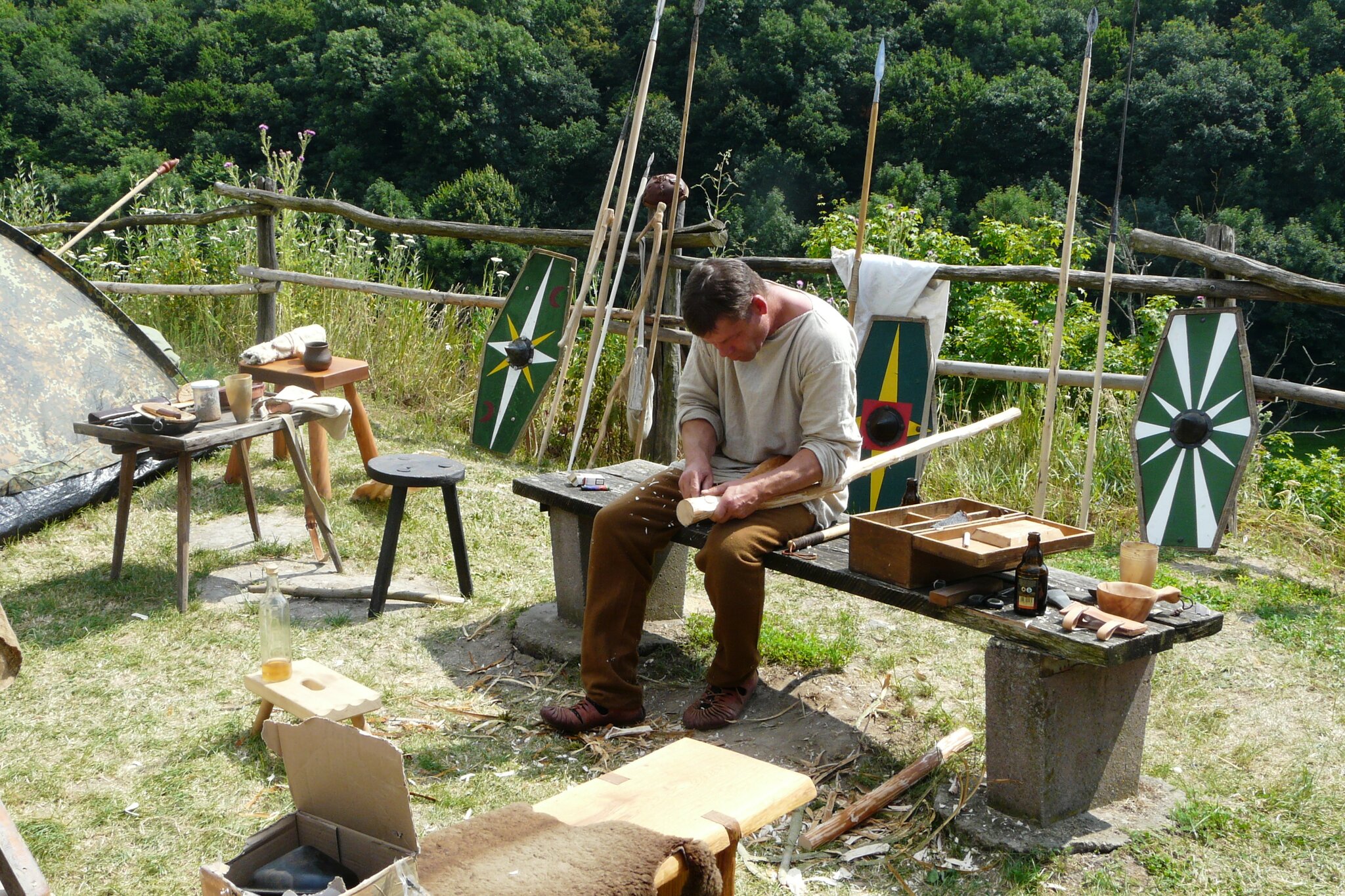 Germanen zeigten Handwerk auf Burg Saaleck - Bad Kösen