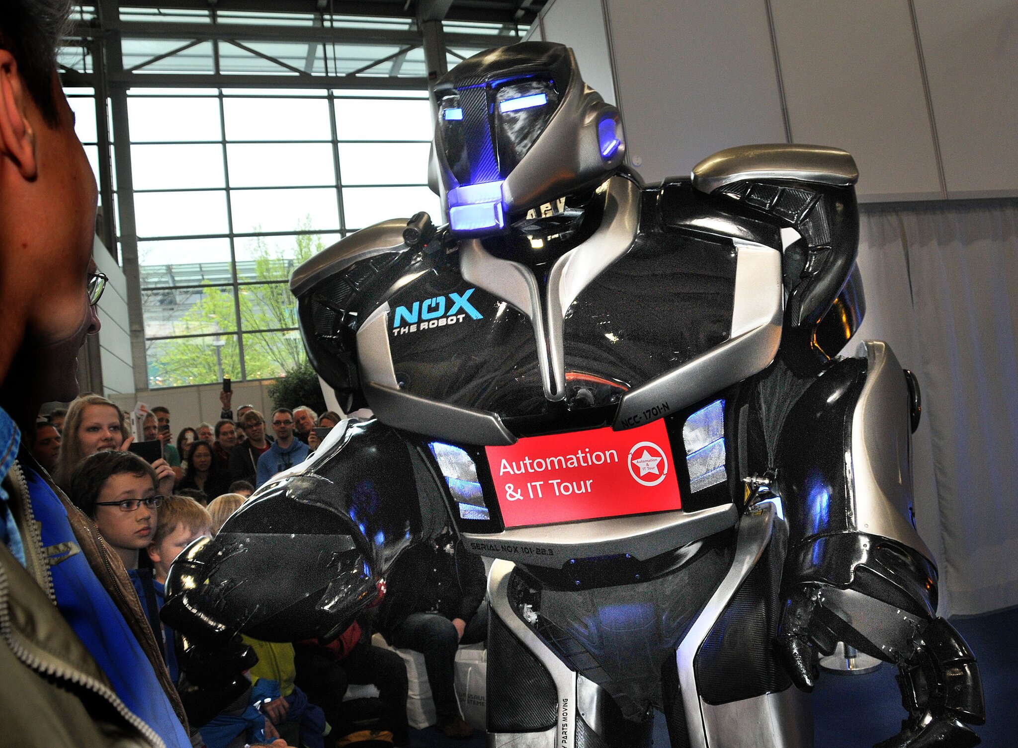 Roboter Nox mischte die Messe auf - Hannover-Döhren-Wülfel-Mittelfeld