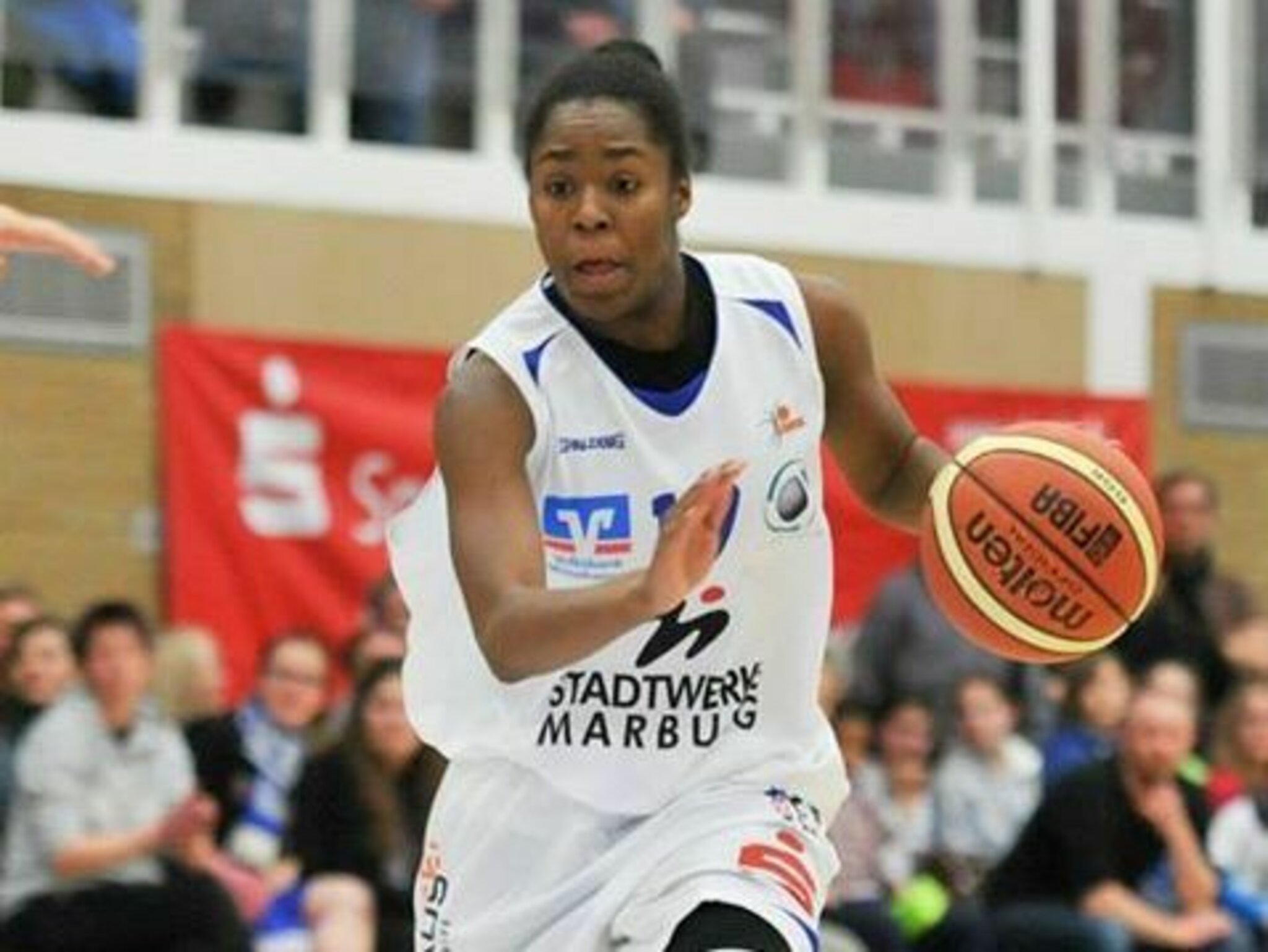 Baker kehrt zurück, Zackery geht - Marburg