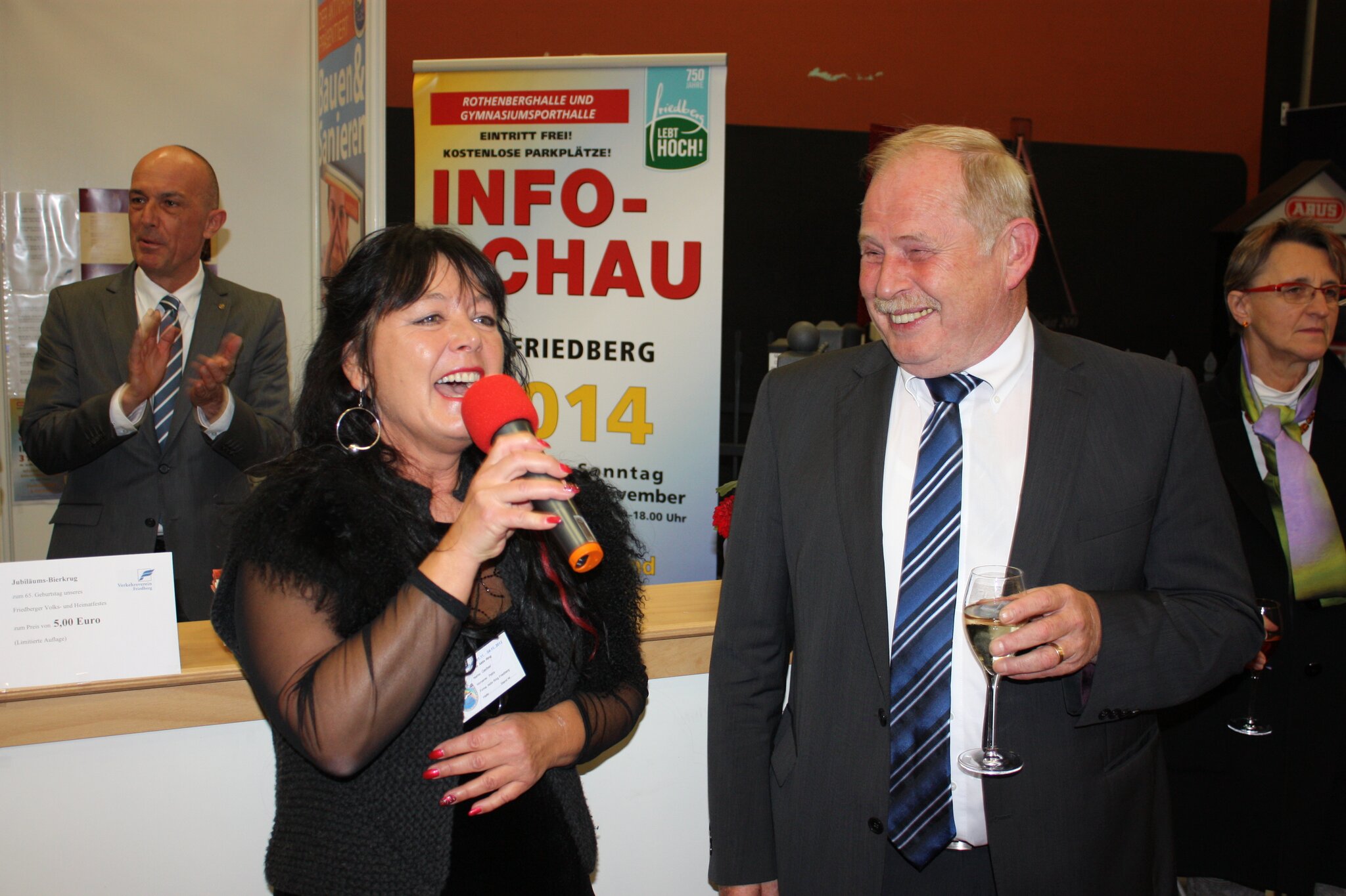 Infoschau 2014 Friedberg: Feierstimmung auf der ganzen Linie - Friedberg