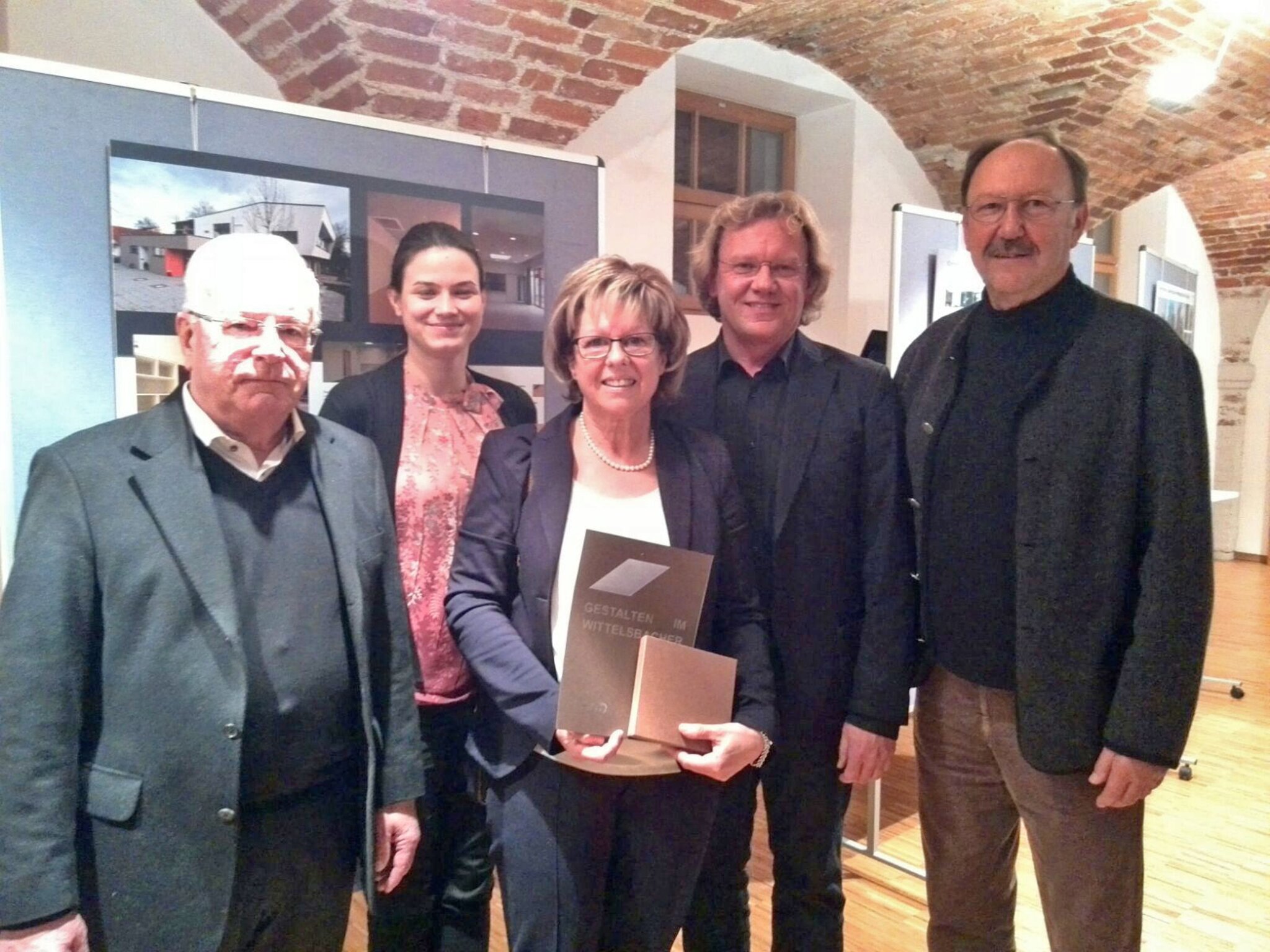 Preisgekröntes Gebäude mit Mehrwert - Landkreis zeichnet Evangelische ...