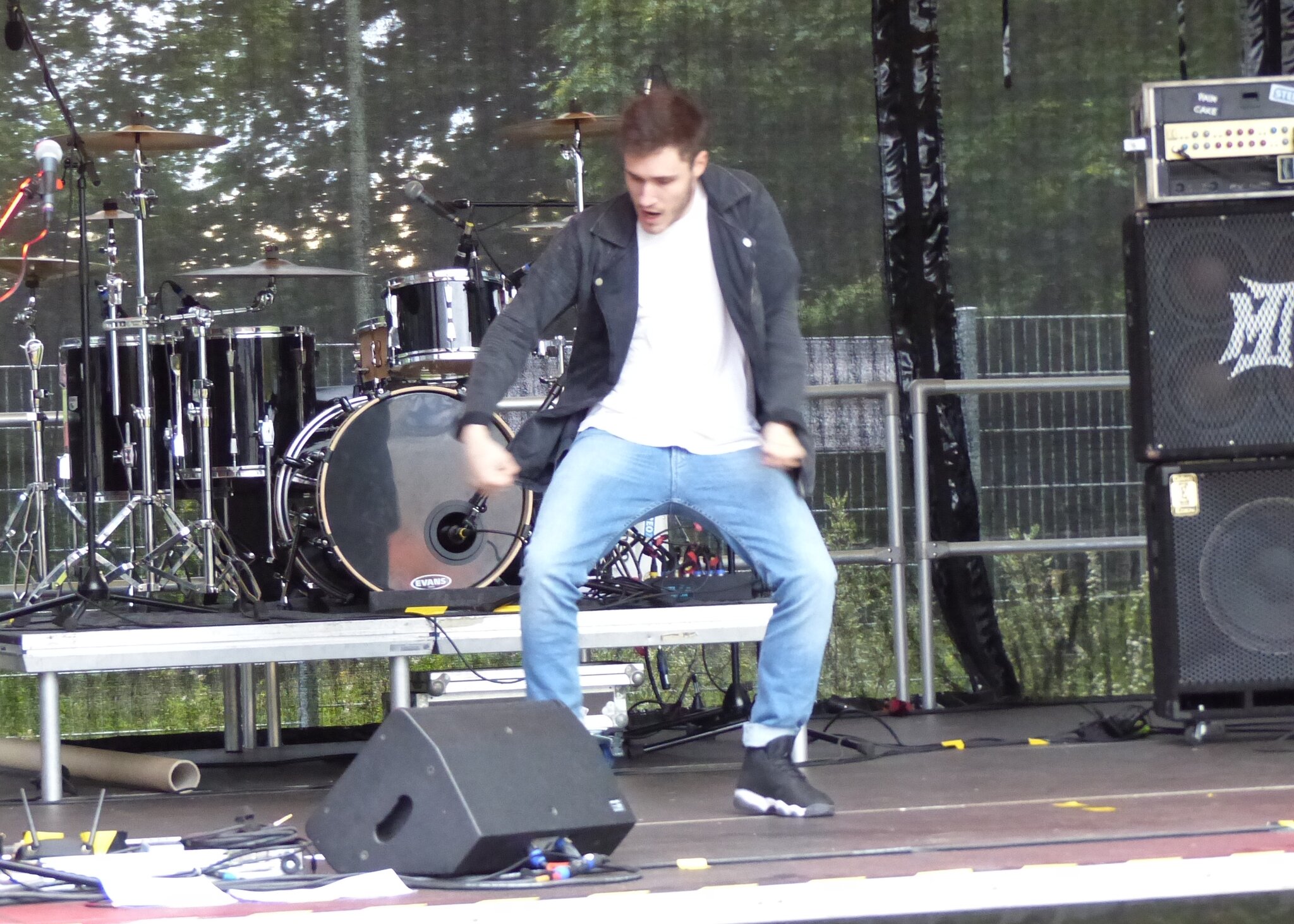 Solo – Hip Hoptänzer des Tanzsportzentrums Augsburg animiert die Jugend zum Mitmachen - Neusäß