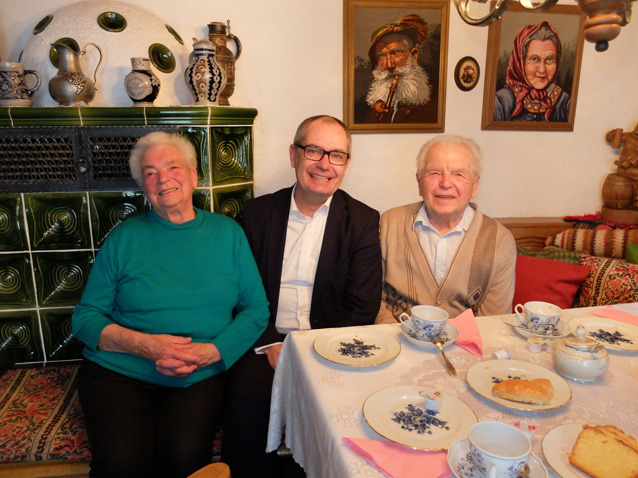 Besuch vom Bürgermeister: Michael Wörle gratuliert Franz Zettl zum 90 ...
