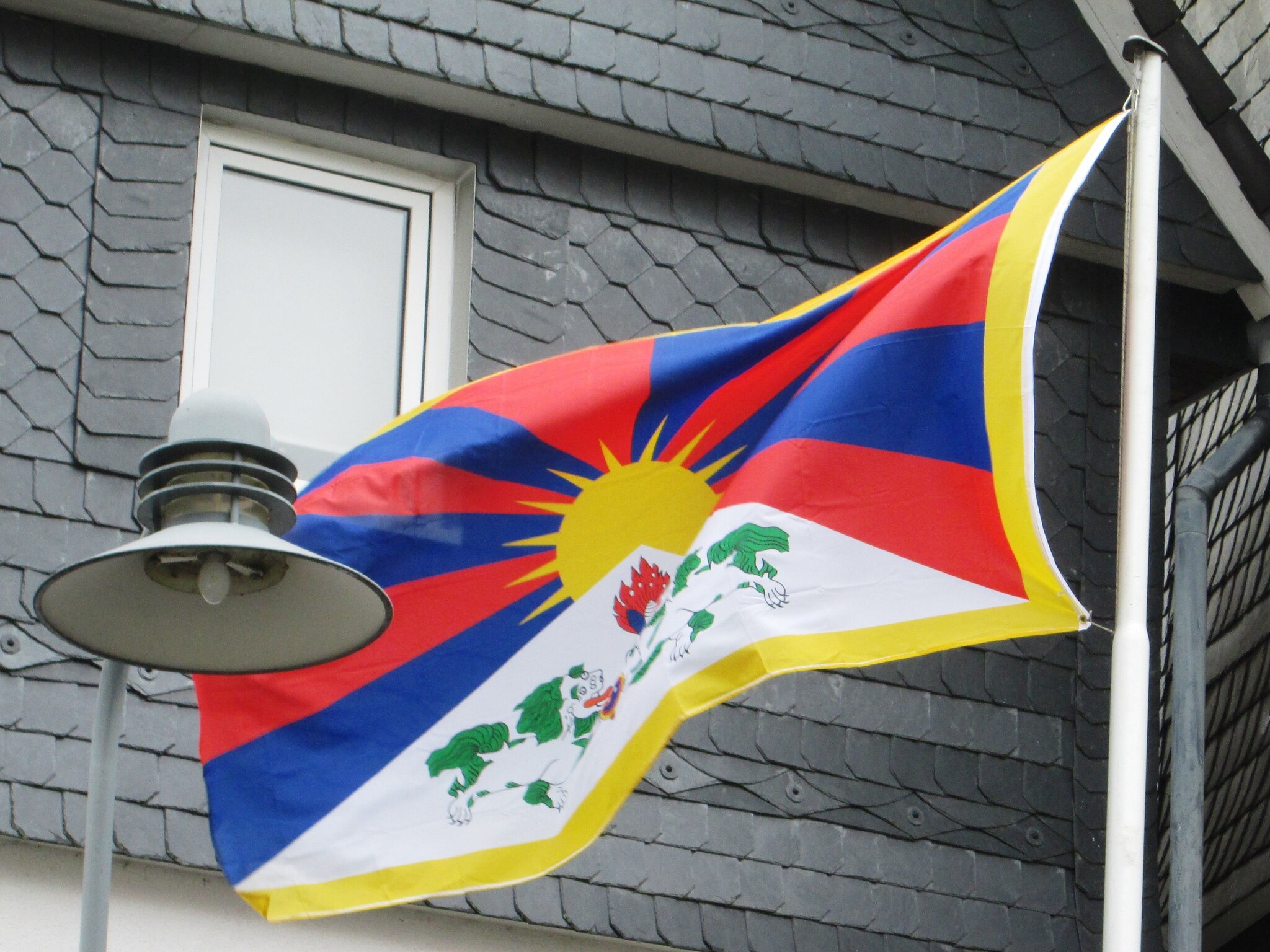 Flagge zeigen für Tibet. - Battenberg (Eder)