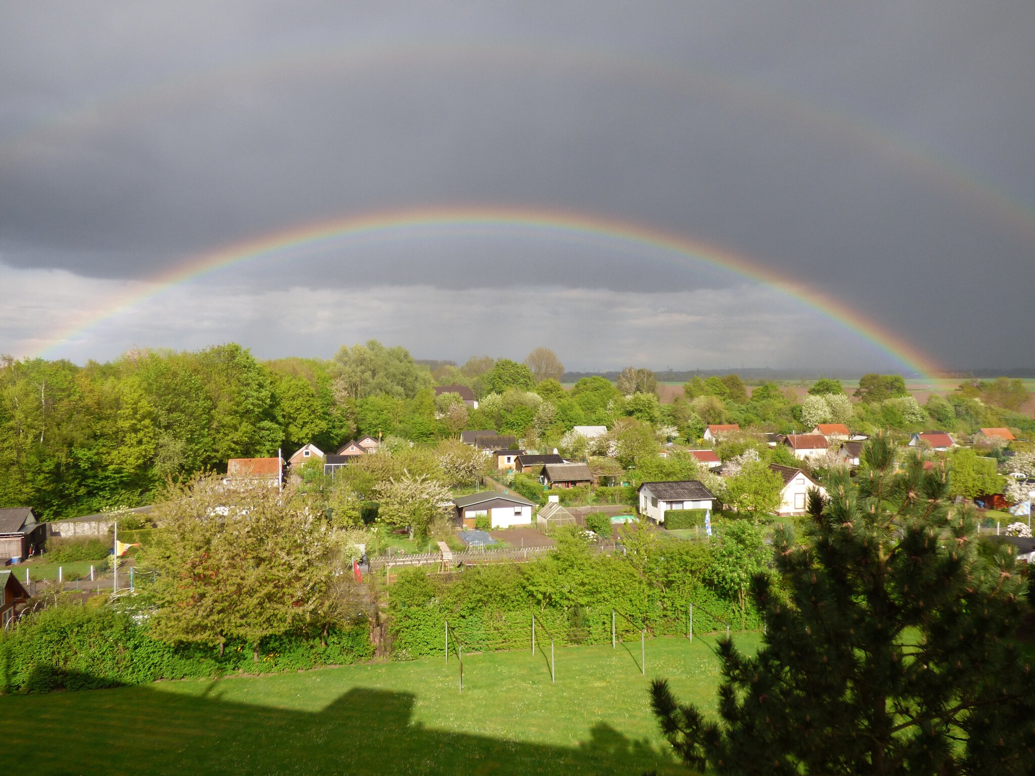Doppelter Regenbogen über Rethen am 26.04.18 - Hannover-Südstadt