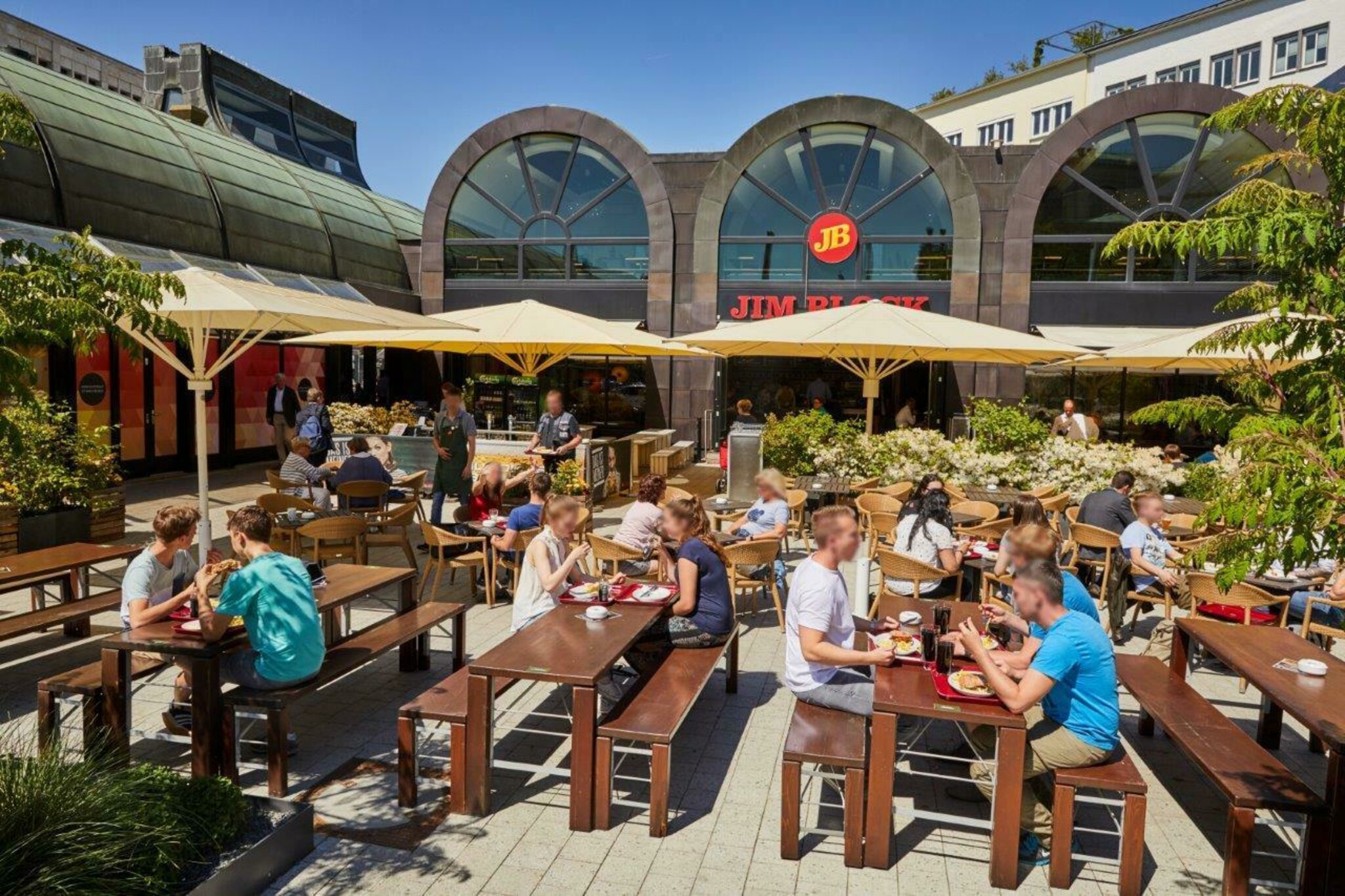 Burger, Bier und Fußballjubel im neuen Jim Block Biergarten am Kröpcke ...