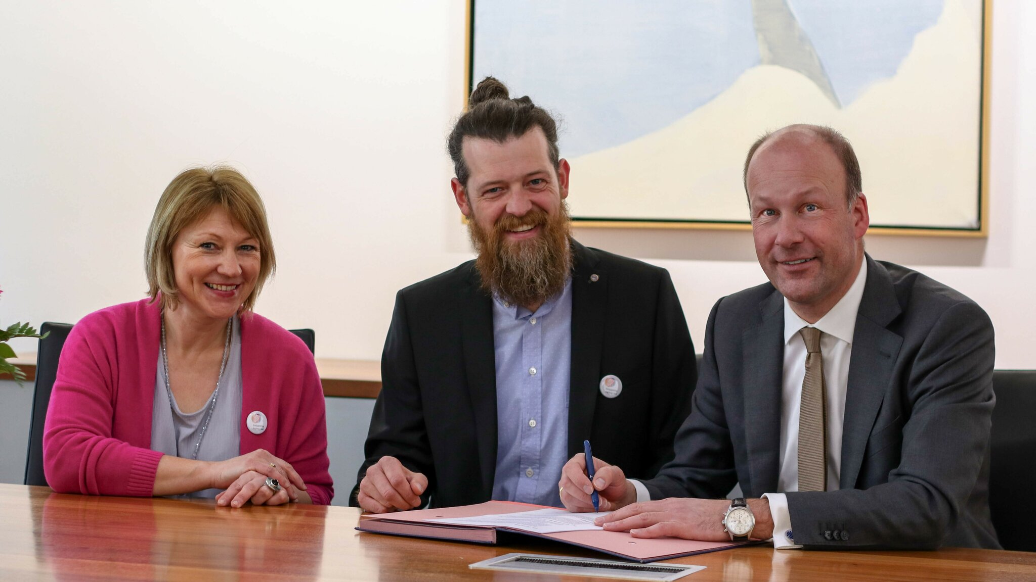 Weitere Zusammenarbeit besiegelt - Augsburg