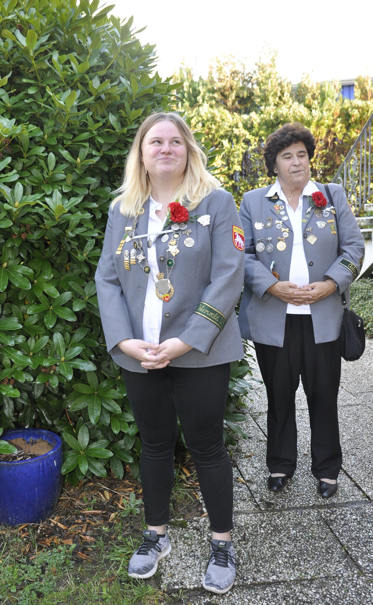 Vanessa-Lee Beyer bekommt ihre Juniorenkönigsscheibe - Garbsen