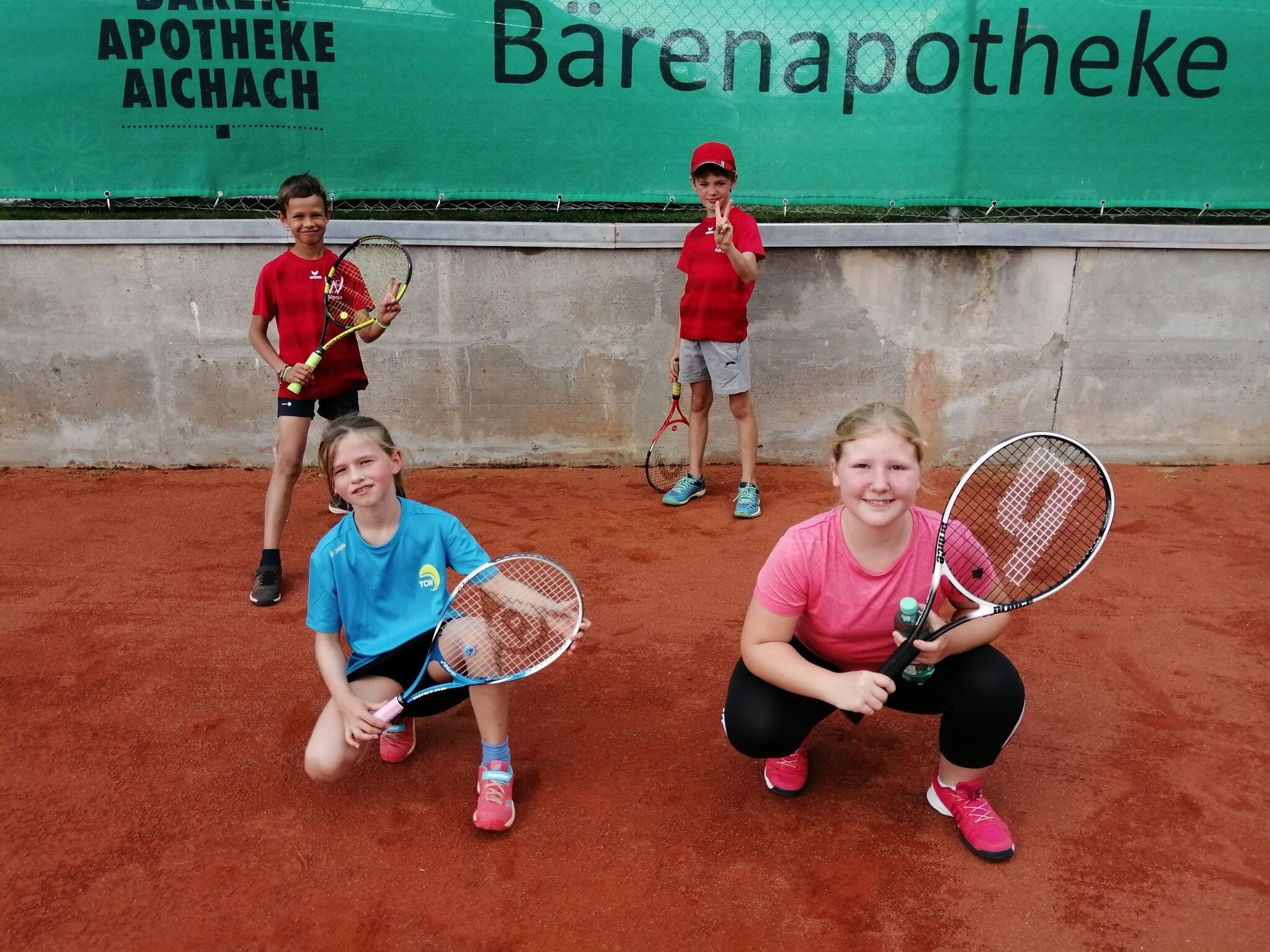 Die TCW Midcourt Mannschaft startete mit einem Freundschaftsspiel gegen ...