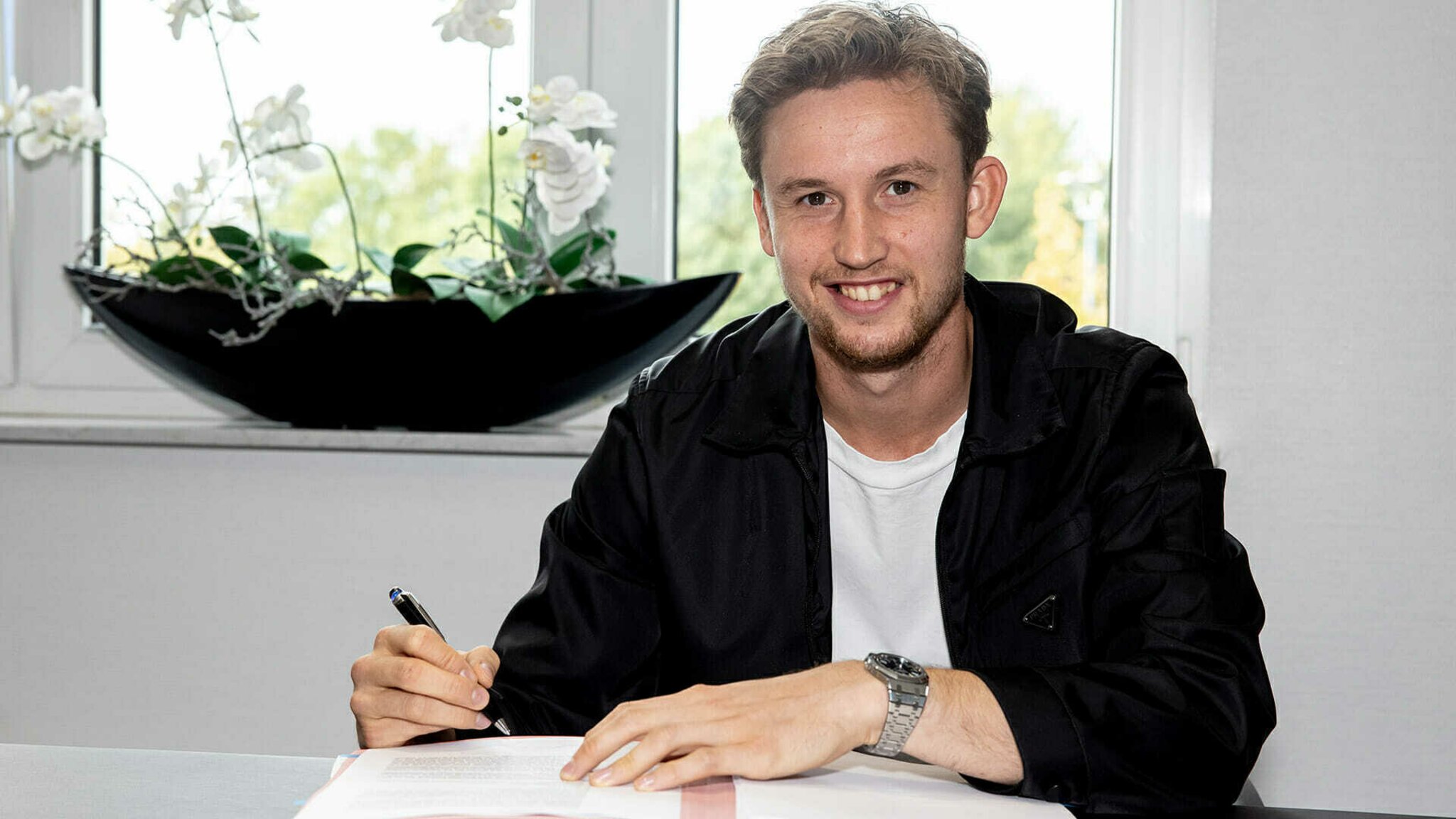 FC Schalke 04 leiht Frankfurts Frederik Rönnow aus - Gelsenkirchen