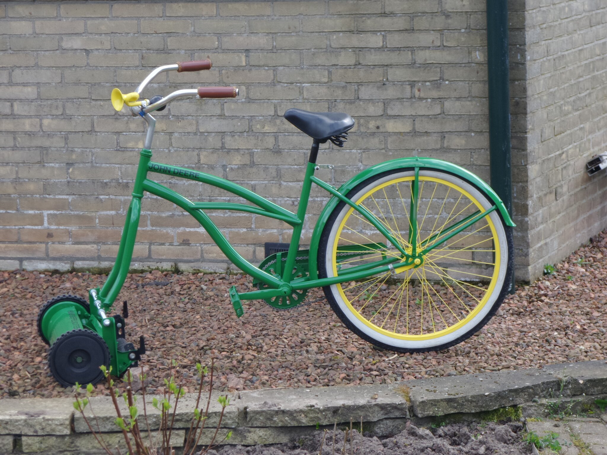 JOHN DEERE: Das Wichtigste beim Rasenmäher mit Tretantrieb ist die ...