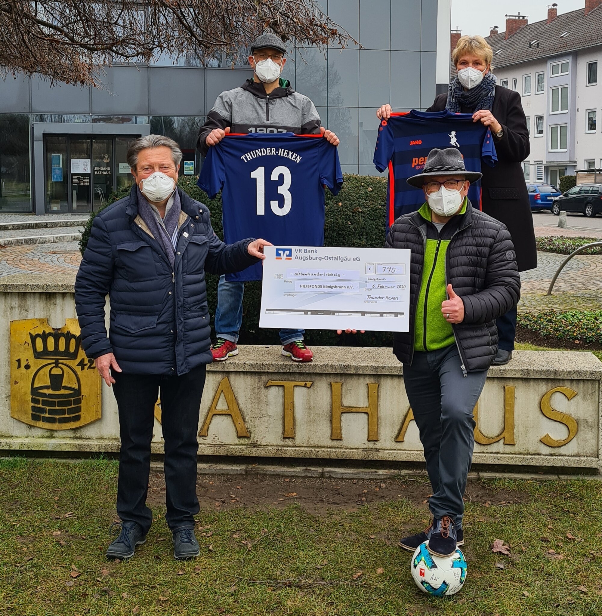 Thunder-Hexen – die Fußballer mit Herz spenden erneut - Königsbrunn