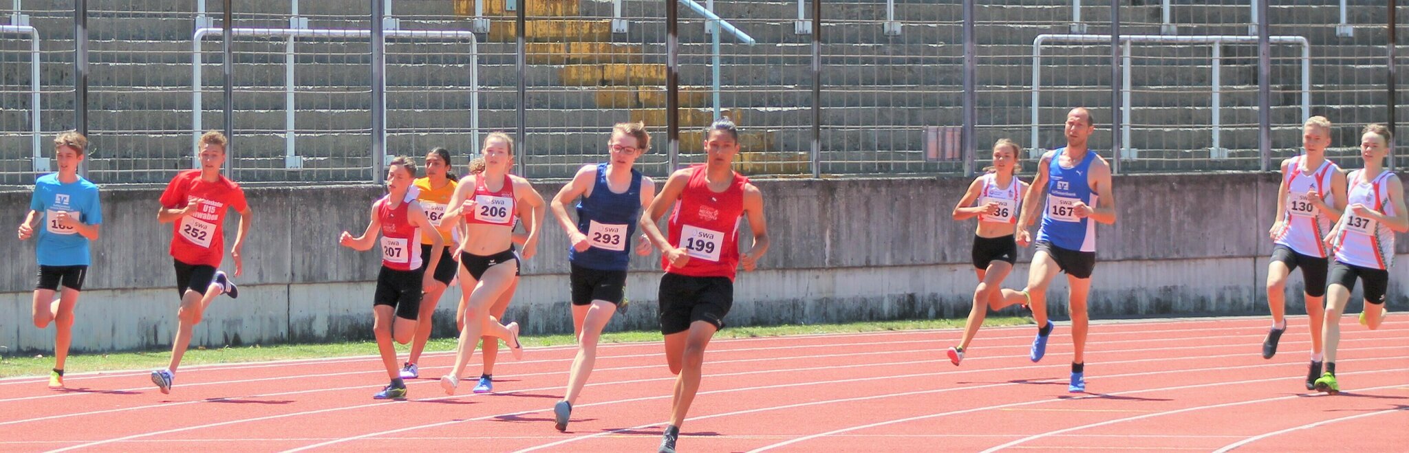 Anton Eser läuft in Augsburg Schwäbischen Rekord über 800 Meter - Meitingen