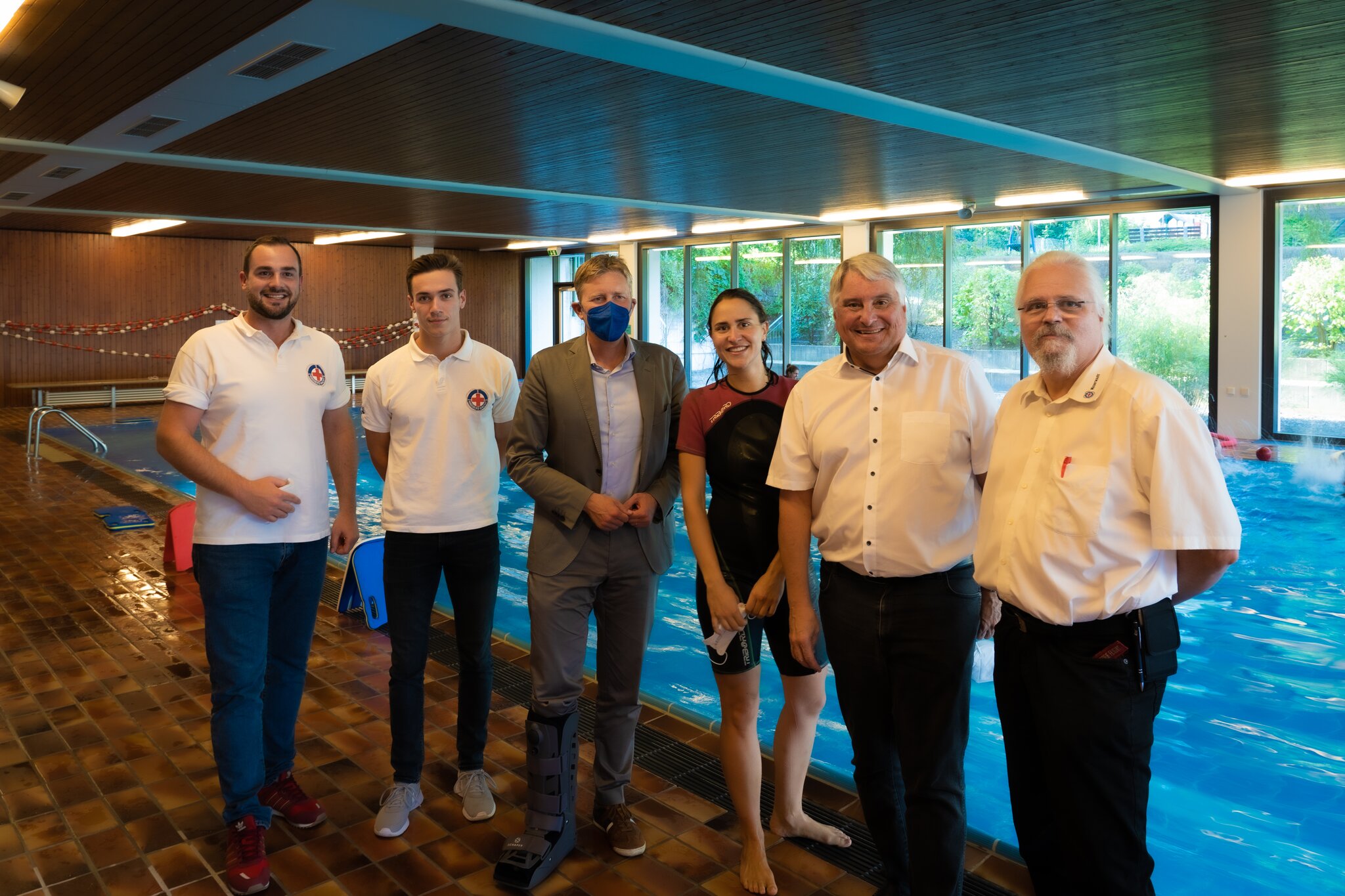 Kinderschwimmkurse und Fahrzeughallen-Planung bei der Wasserwacht ...