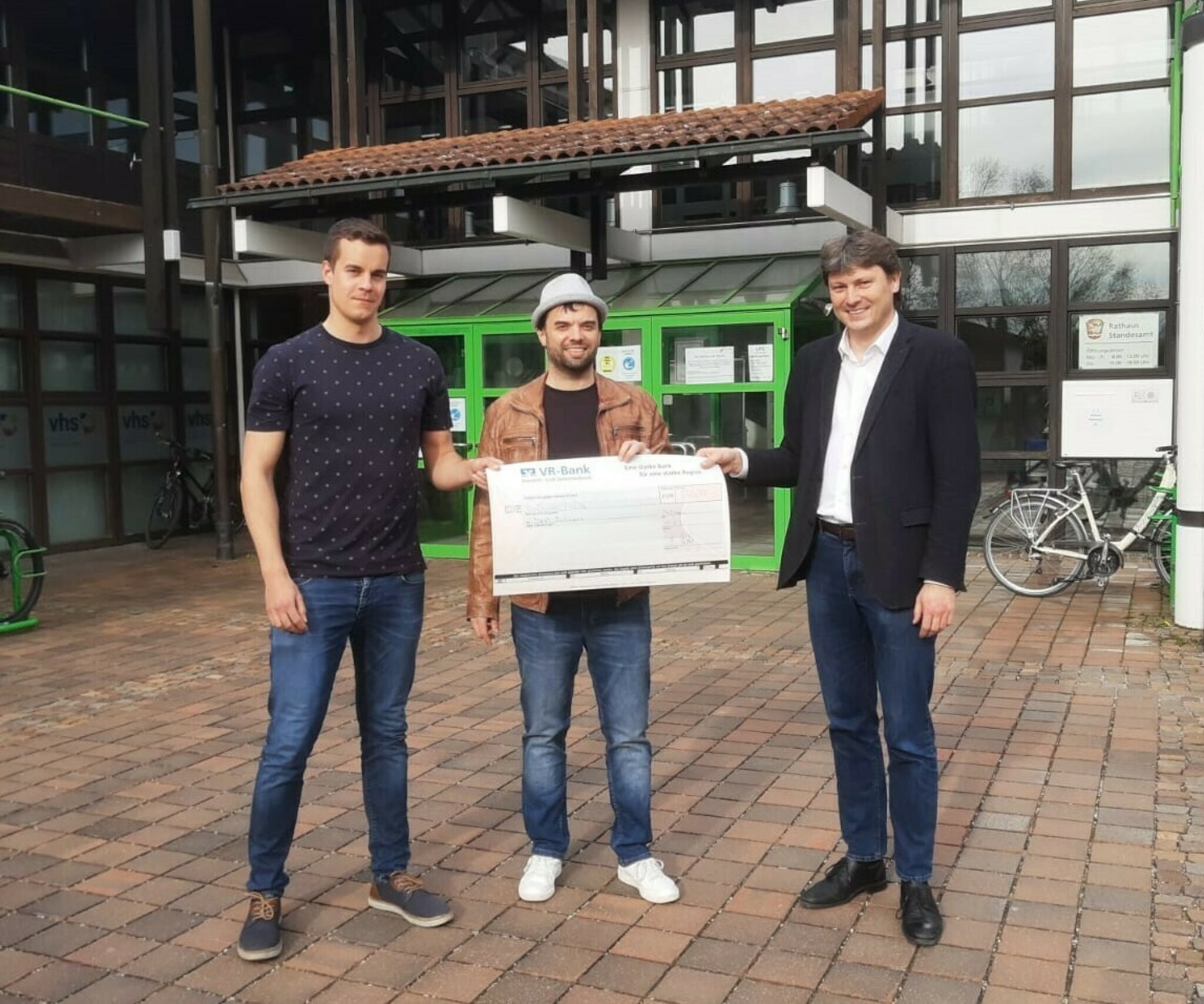 Spendenübergabe an die Marktgemeinde Meitingen - Meitingen