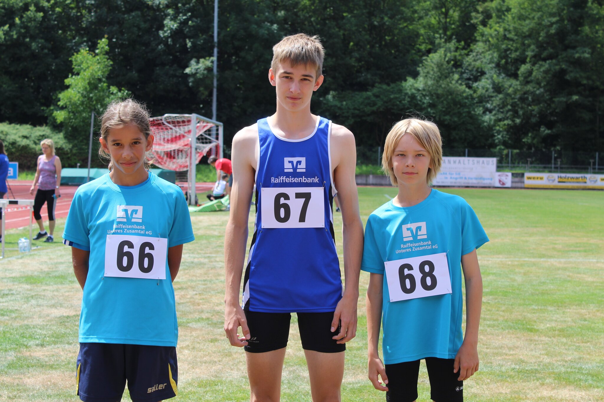 Anton Eser sammelt Meistertitel über 100 Meter und 300 Meter - Dillingen