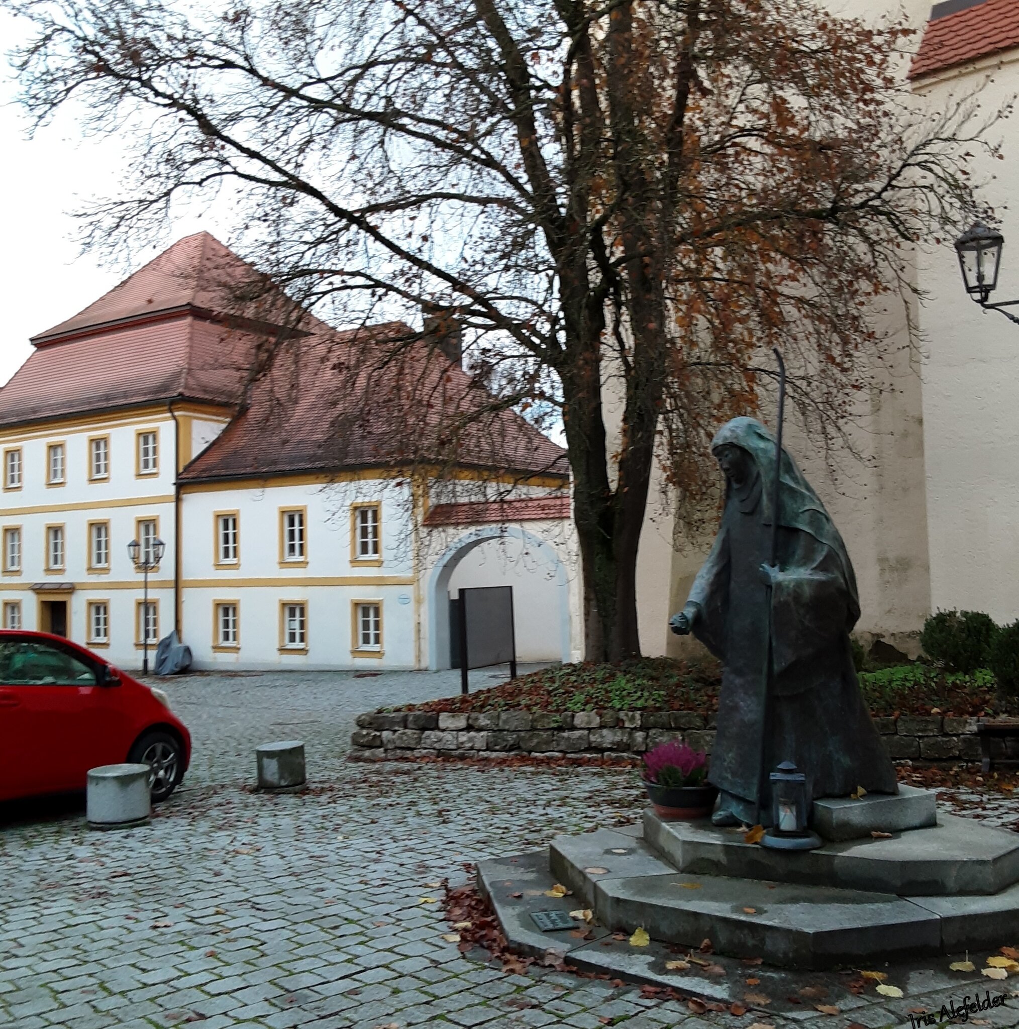 Walburga-Statue - Daiting