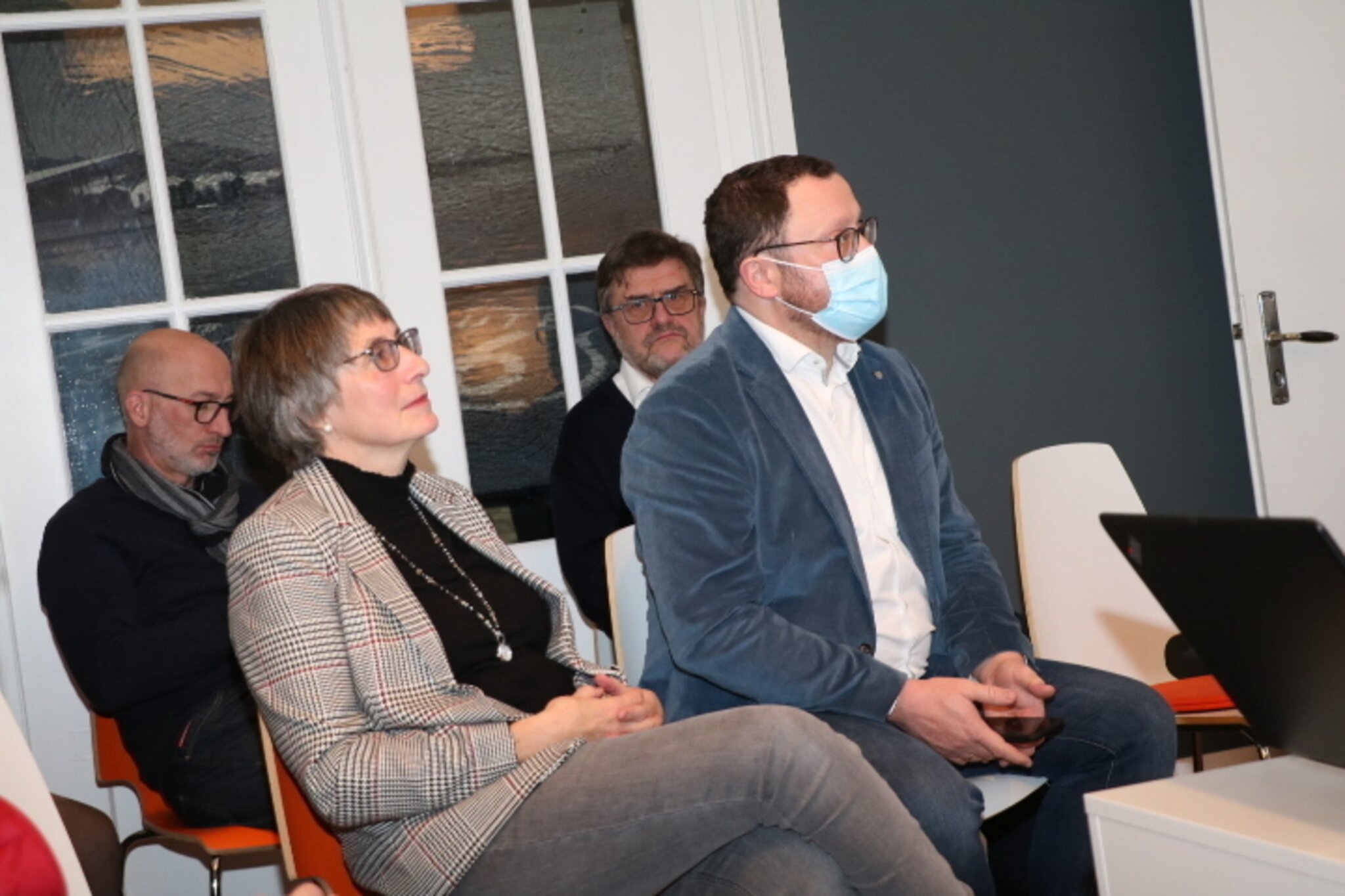 Augsburg International setzt seine Salongespräche fort - dankenswerterweise wieder im Salon der ...