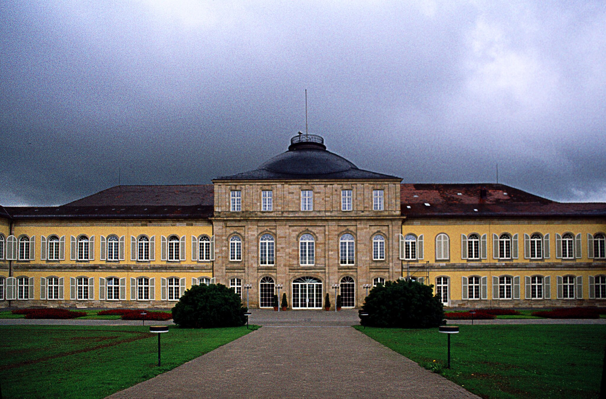 Burgen und Schlösser: Schloss Hohenheim in Stuttgart